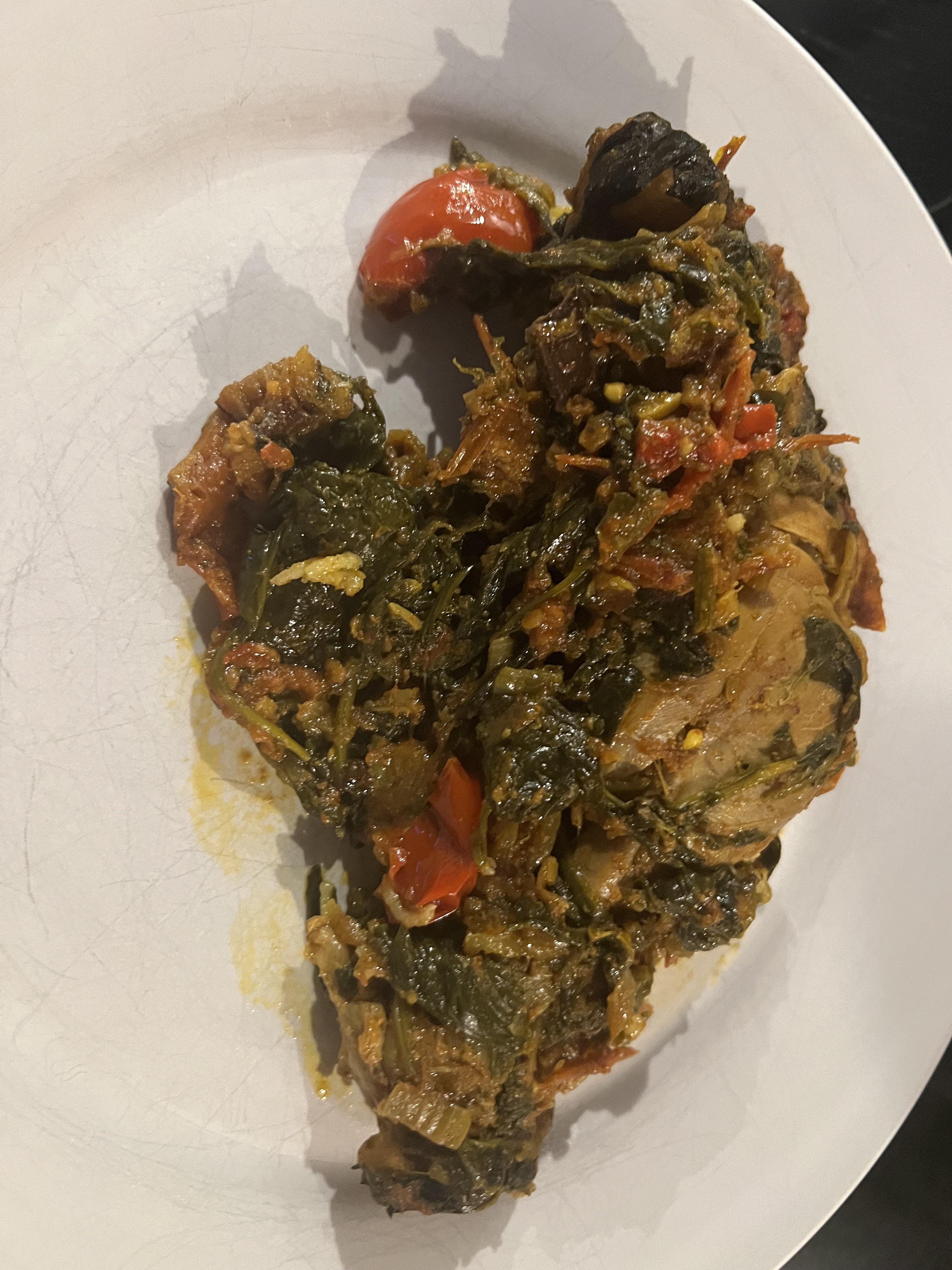 Spicy spinach chicken curry | Scrolller