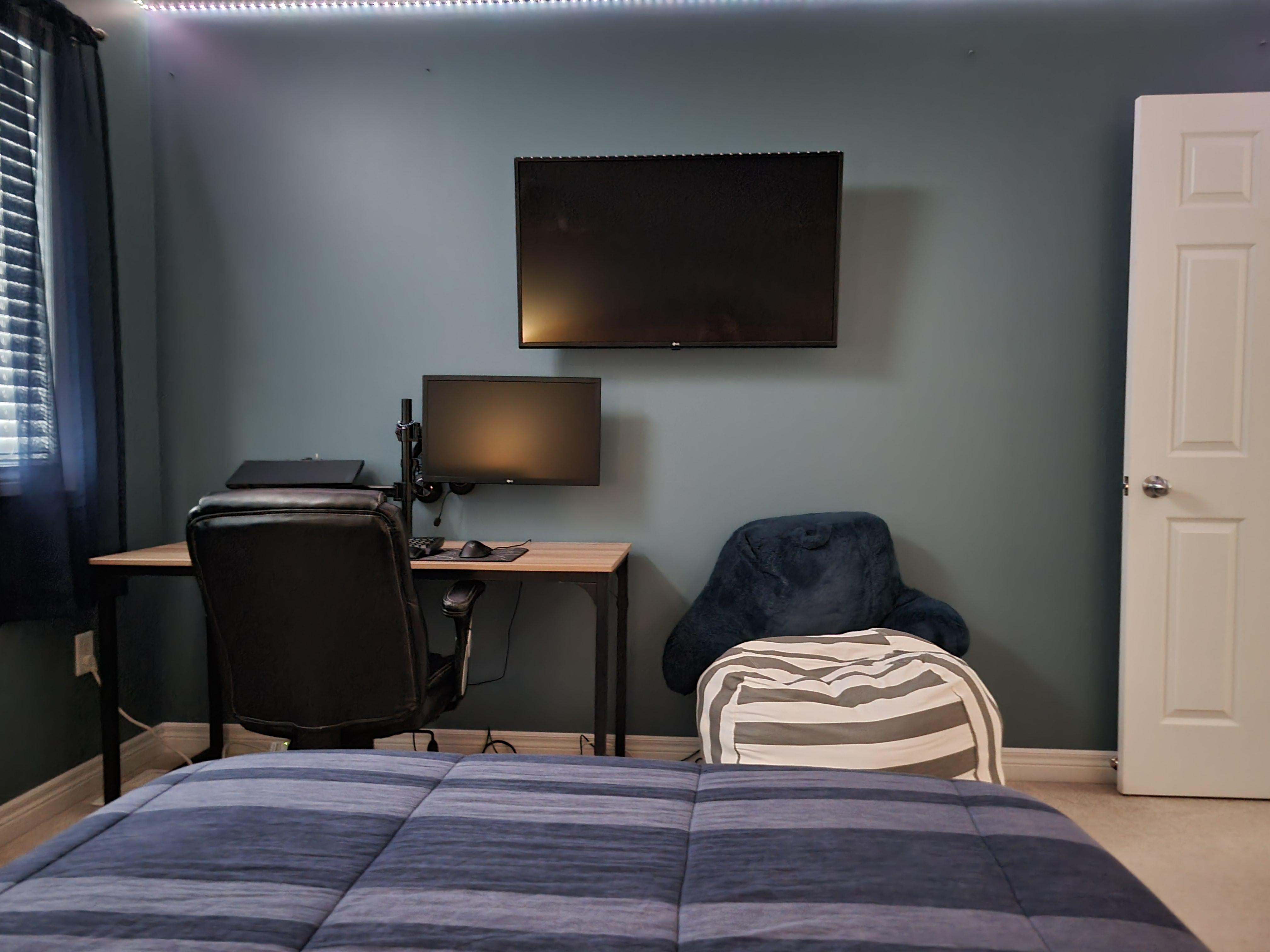 Advice on my bedroom? | Scrolller