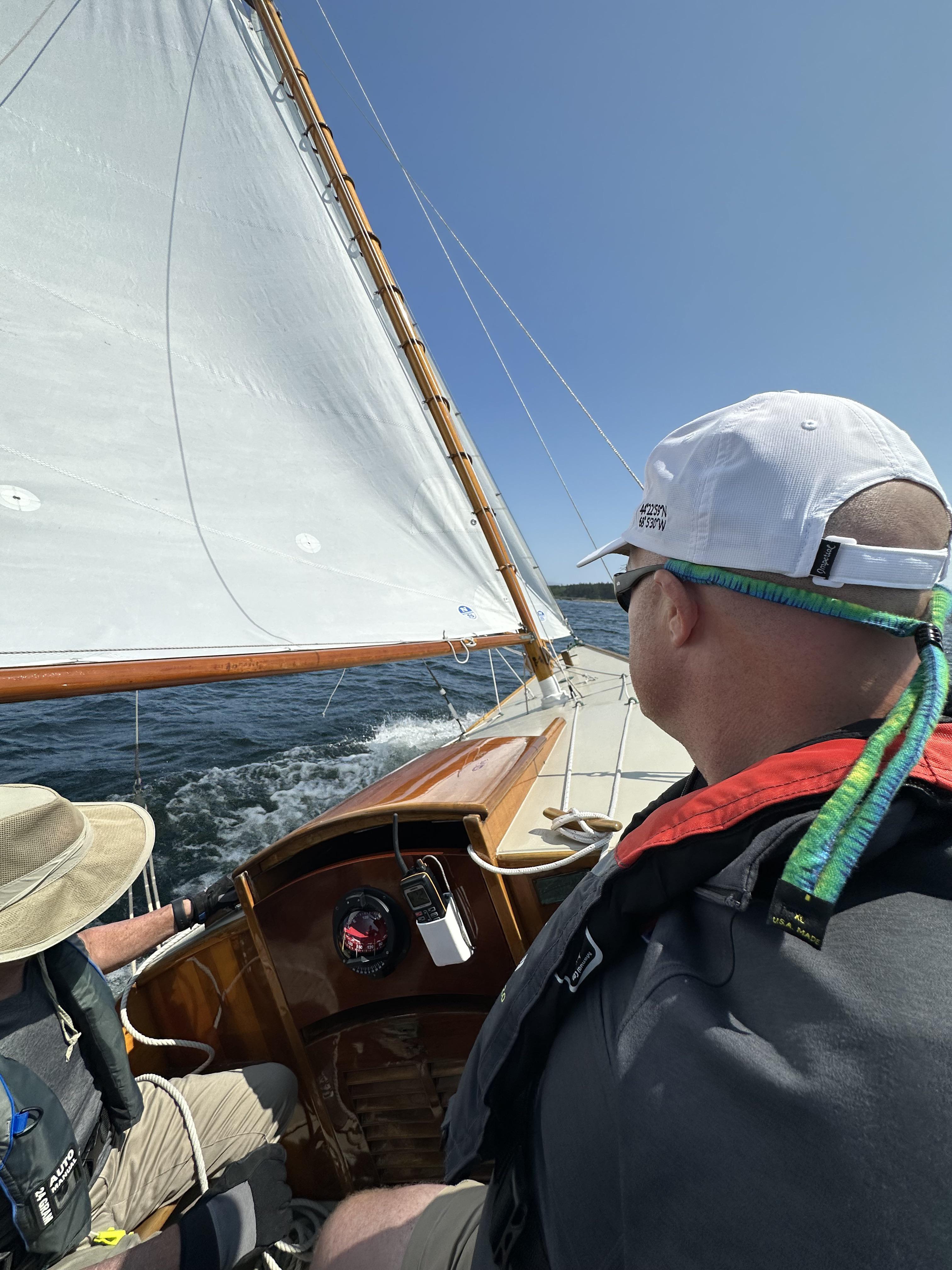 Sailing a Winter Harbor 21 Knockabout | Scrolller