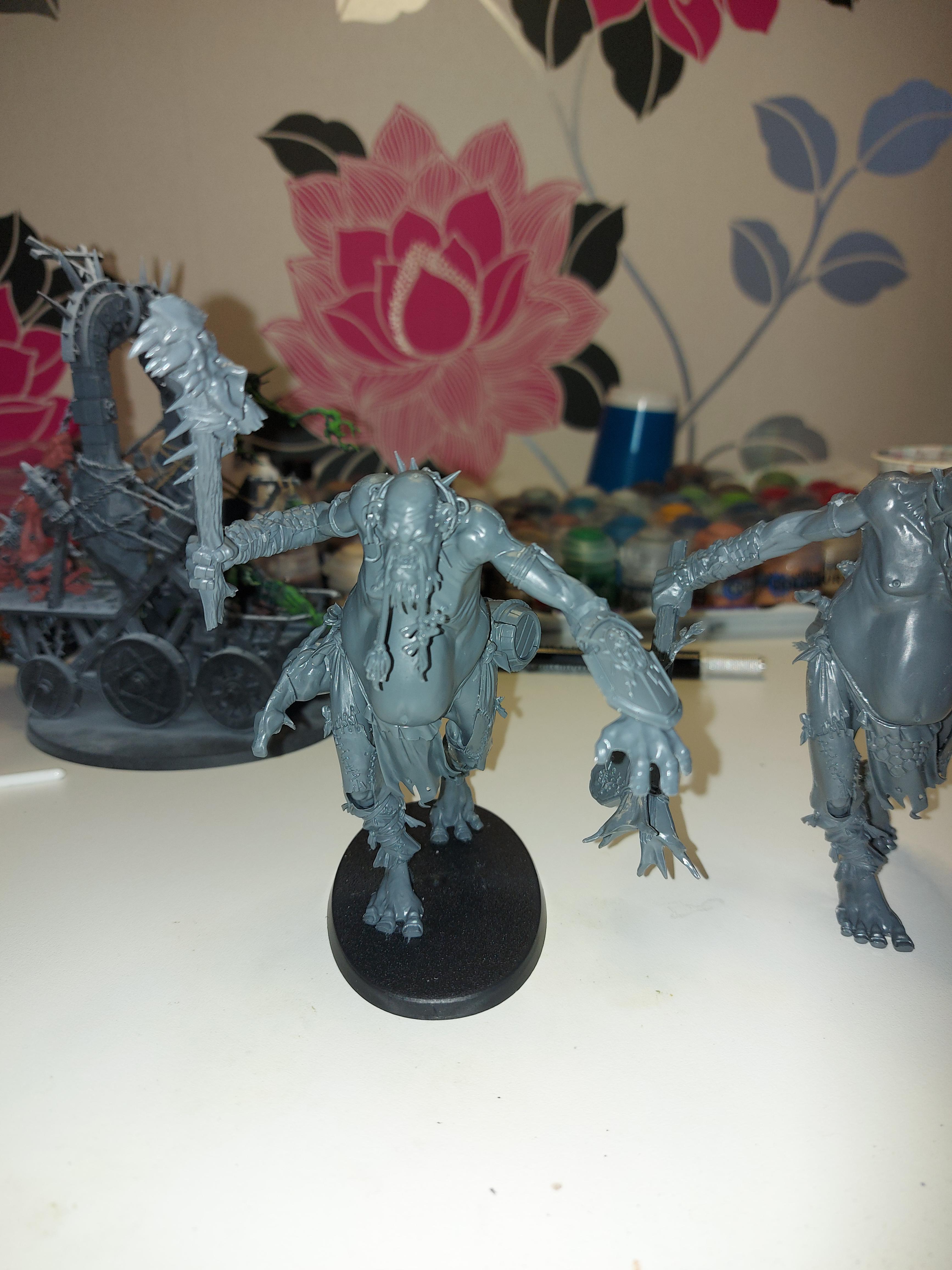 Gargants, and a converted Stormcast, are finally built and fixed | Scrolller