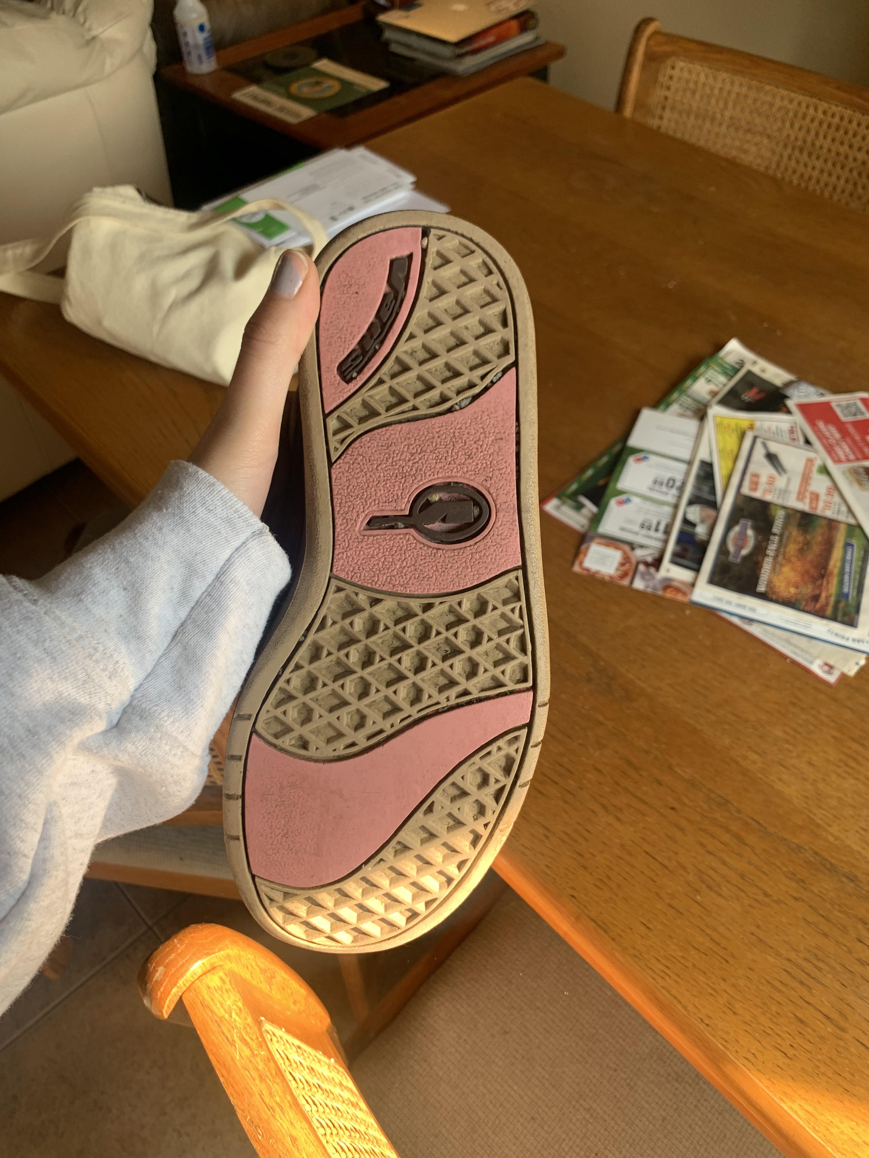 ID check on these vans? | Scrolller