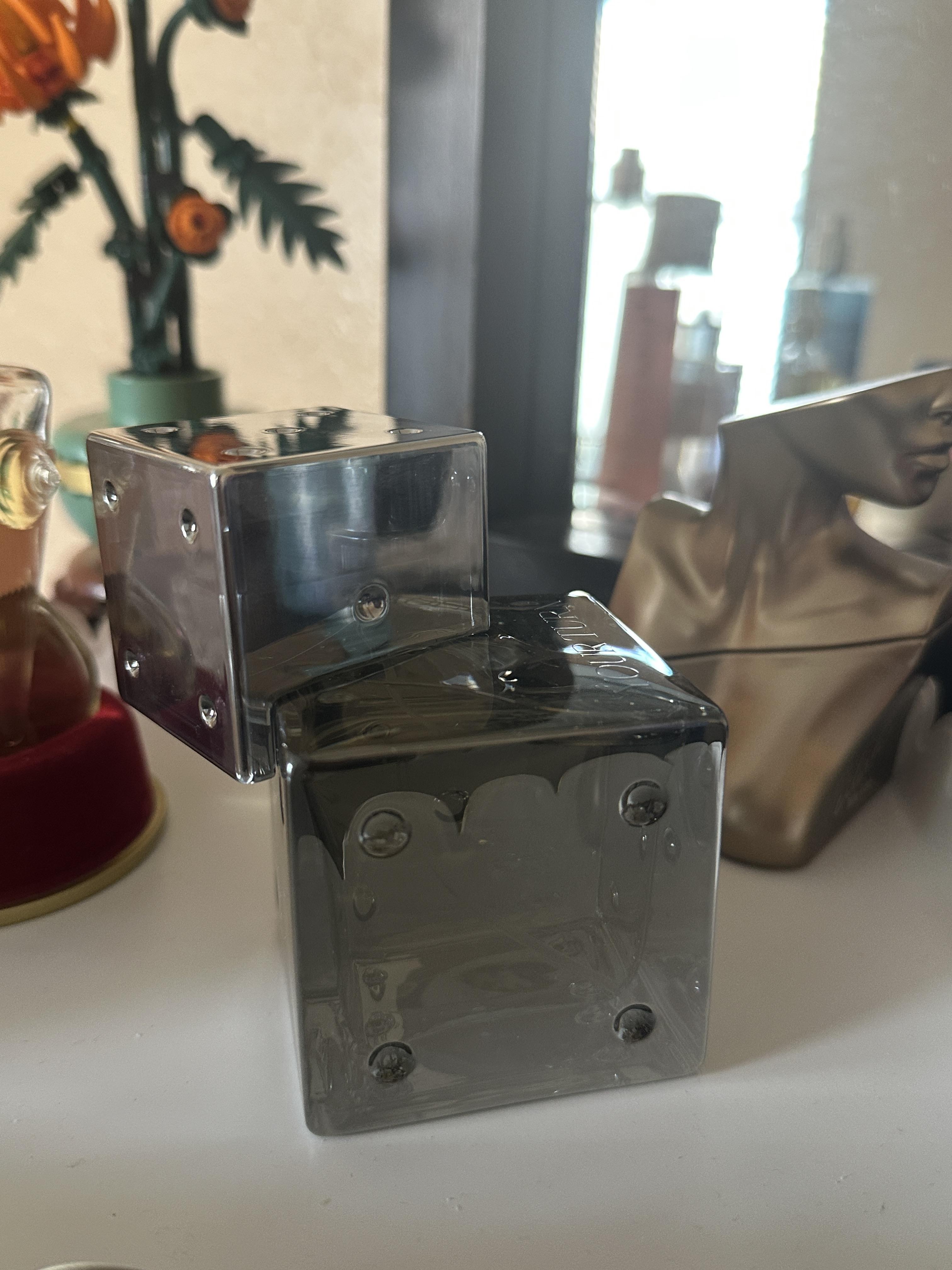 Perfume looks so good!! | Scrolller