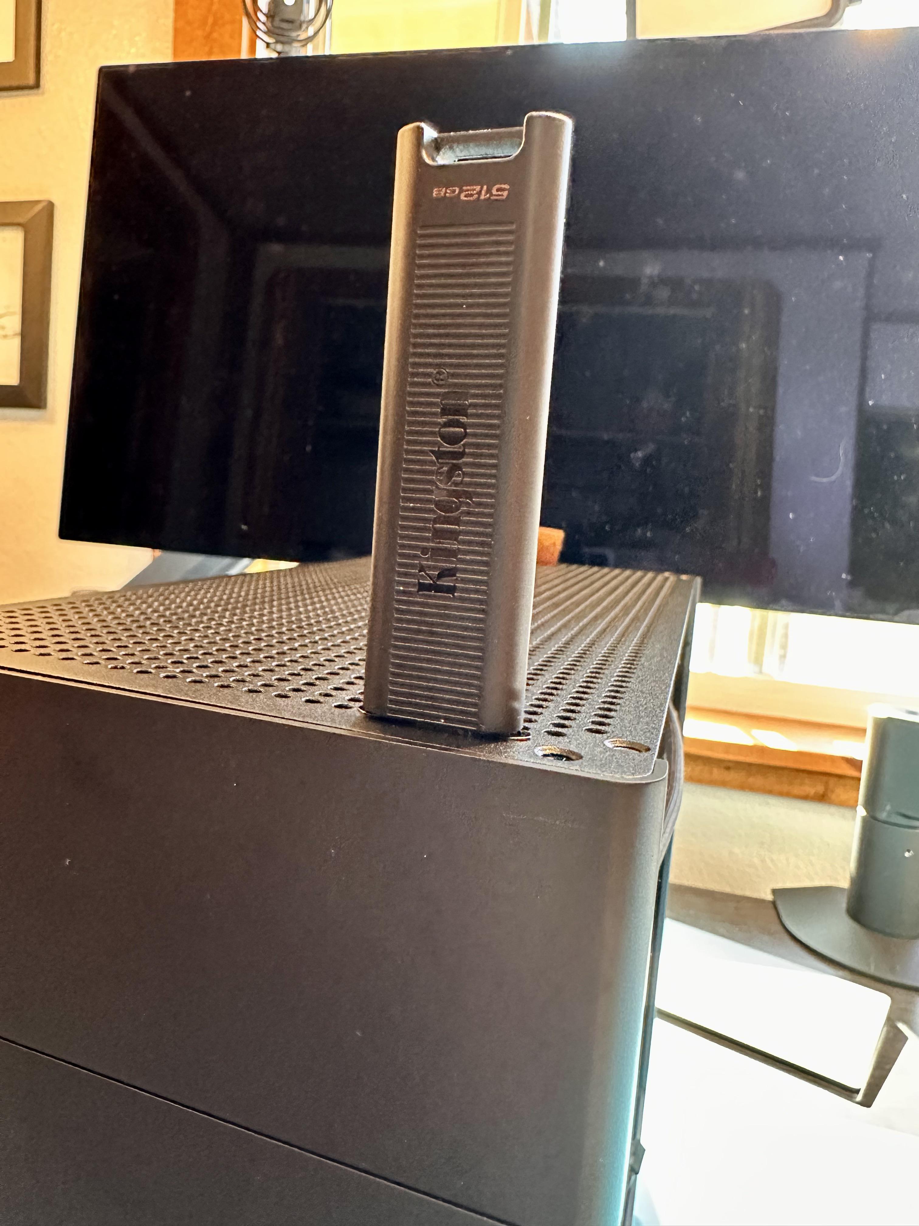 Louqe Ghost S1 USB-C Case Mod | Scrolller