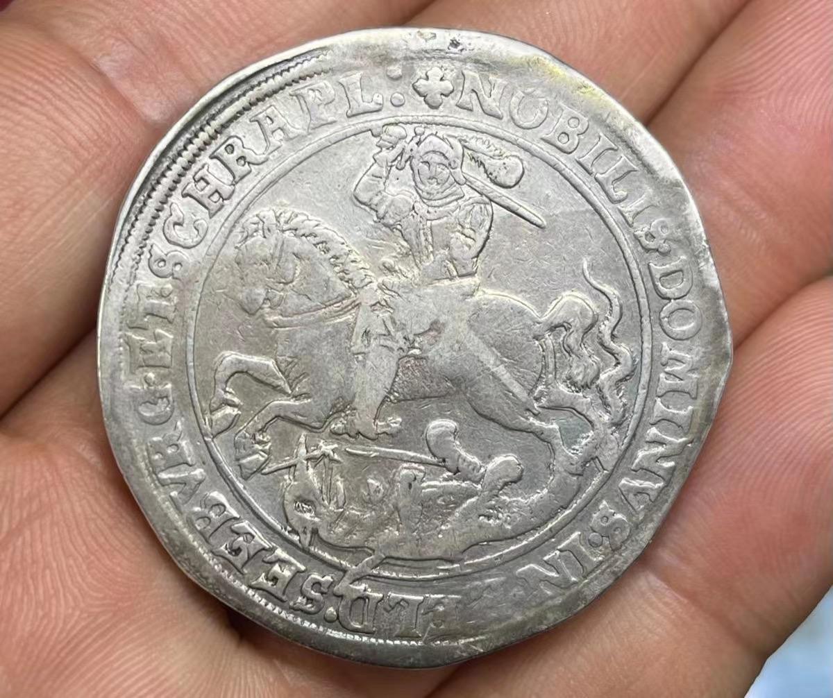 Help identifying a 1611 thaler? | Scrolller