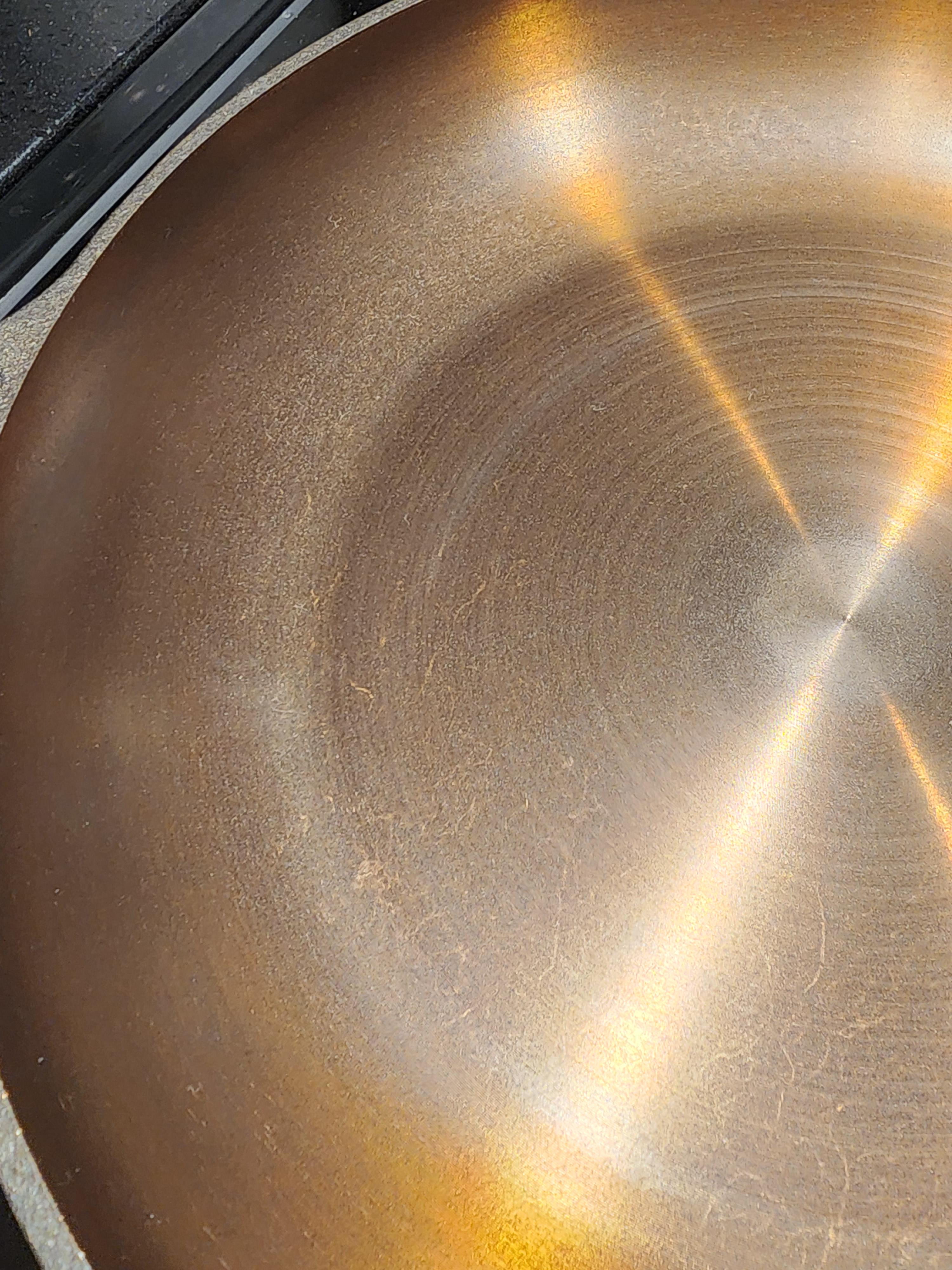 Just got my new Smithey, but there are tiny grooved rings in the finish. Is this normal? | Scrolller