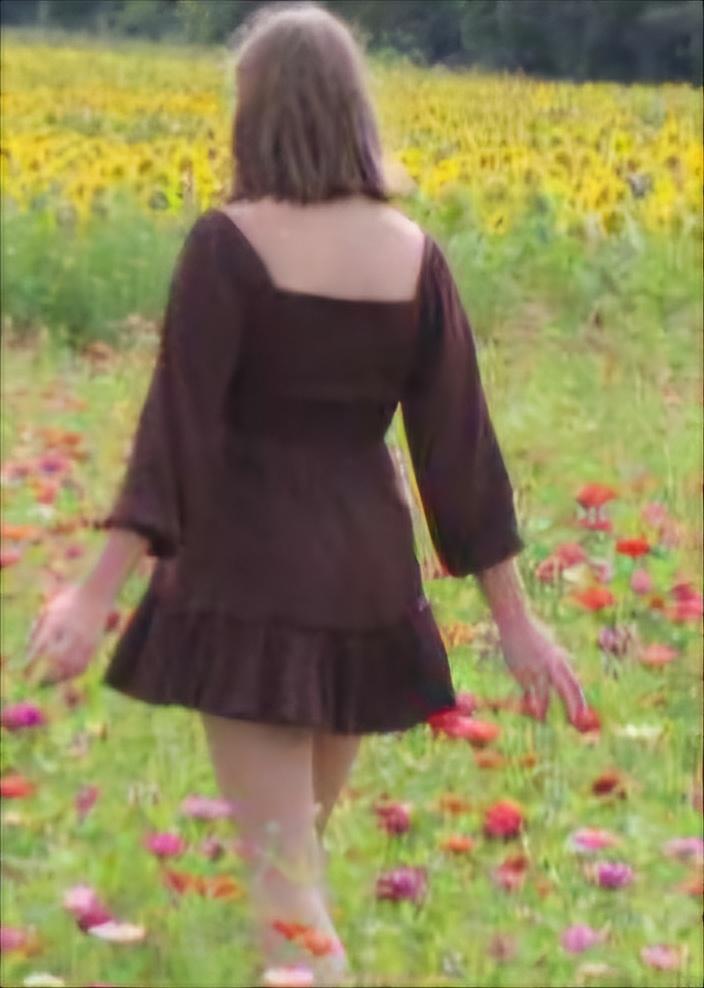 How would you describe this dress in technical terms? | Scrolller