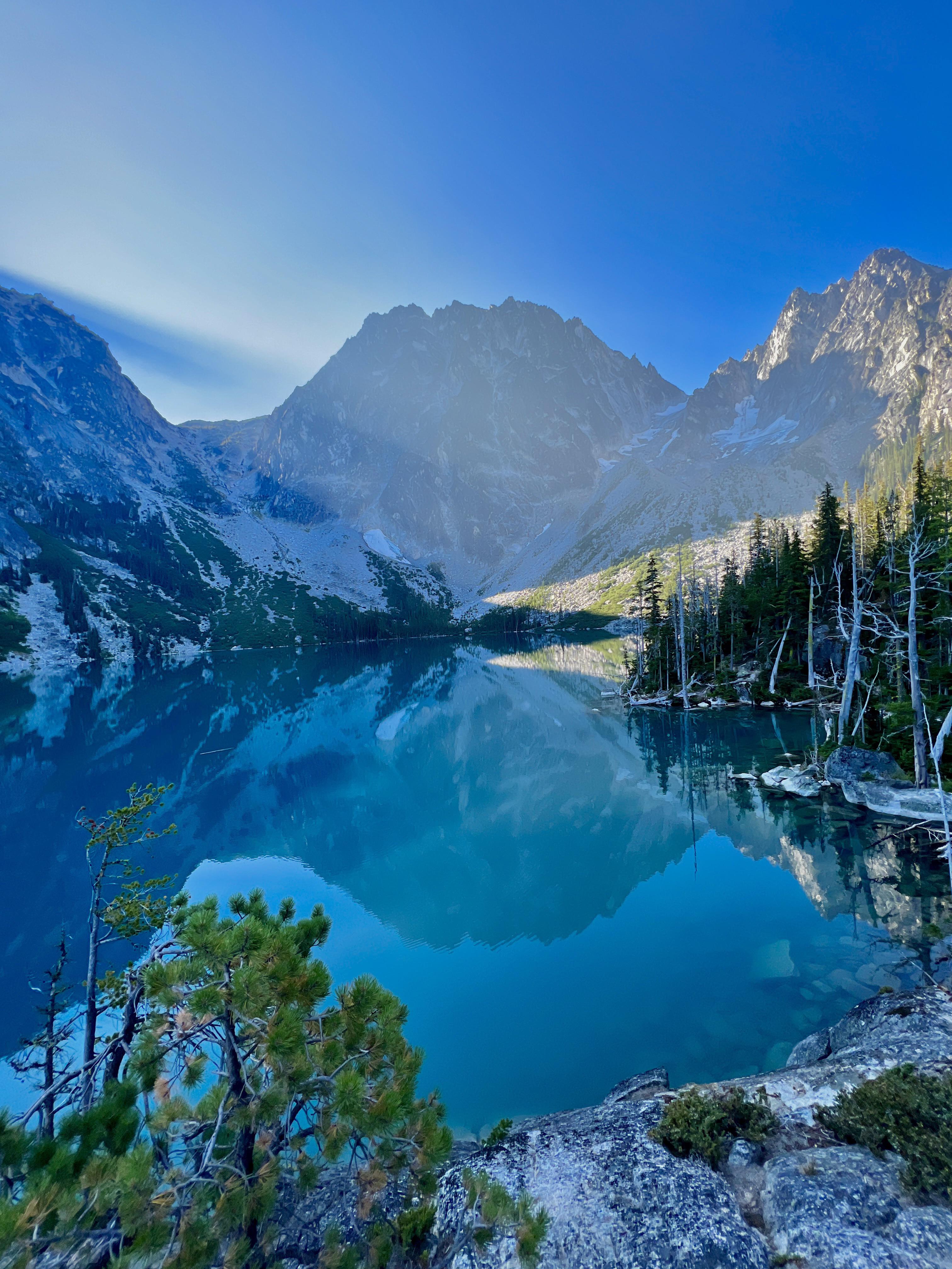 The crazy colors of Lake Colchuck, Washington | Scrolller