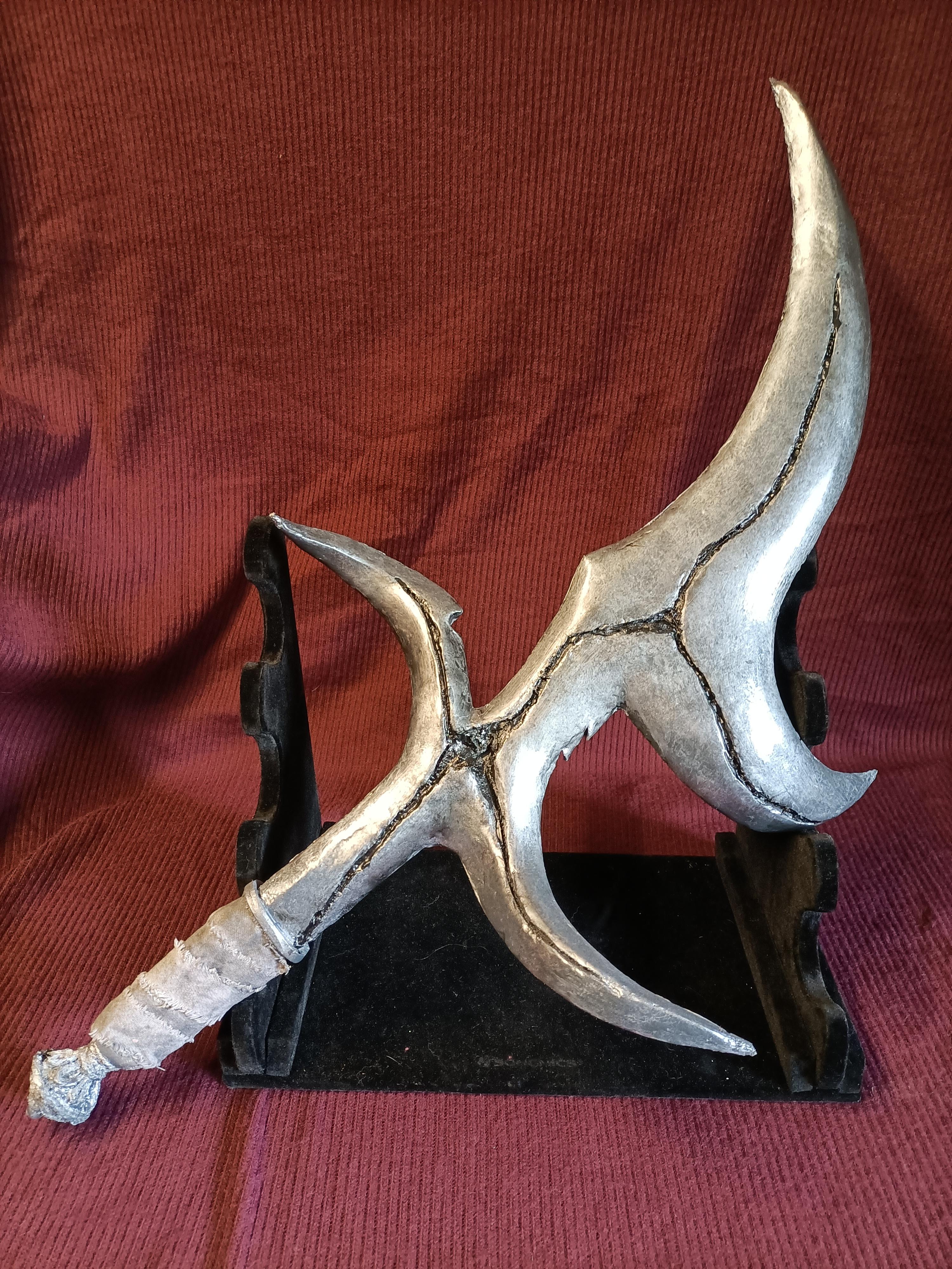 I've made the Black Knife out of foam | Scrolller