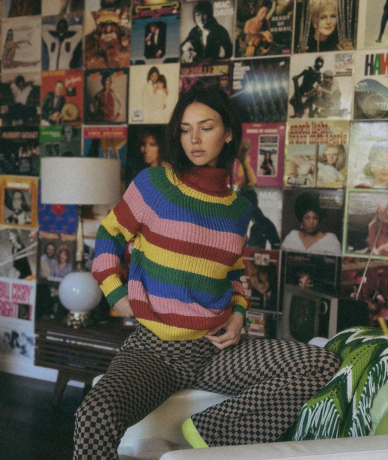 Sweater weather | Scrolller