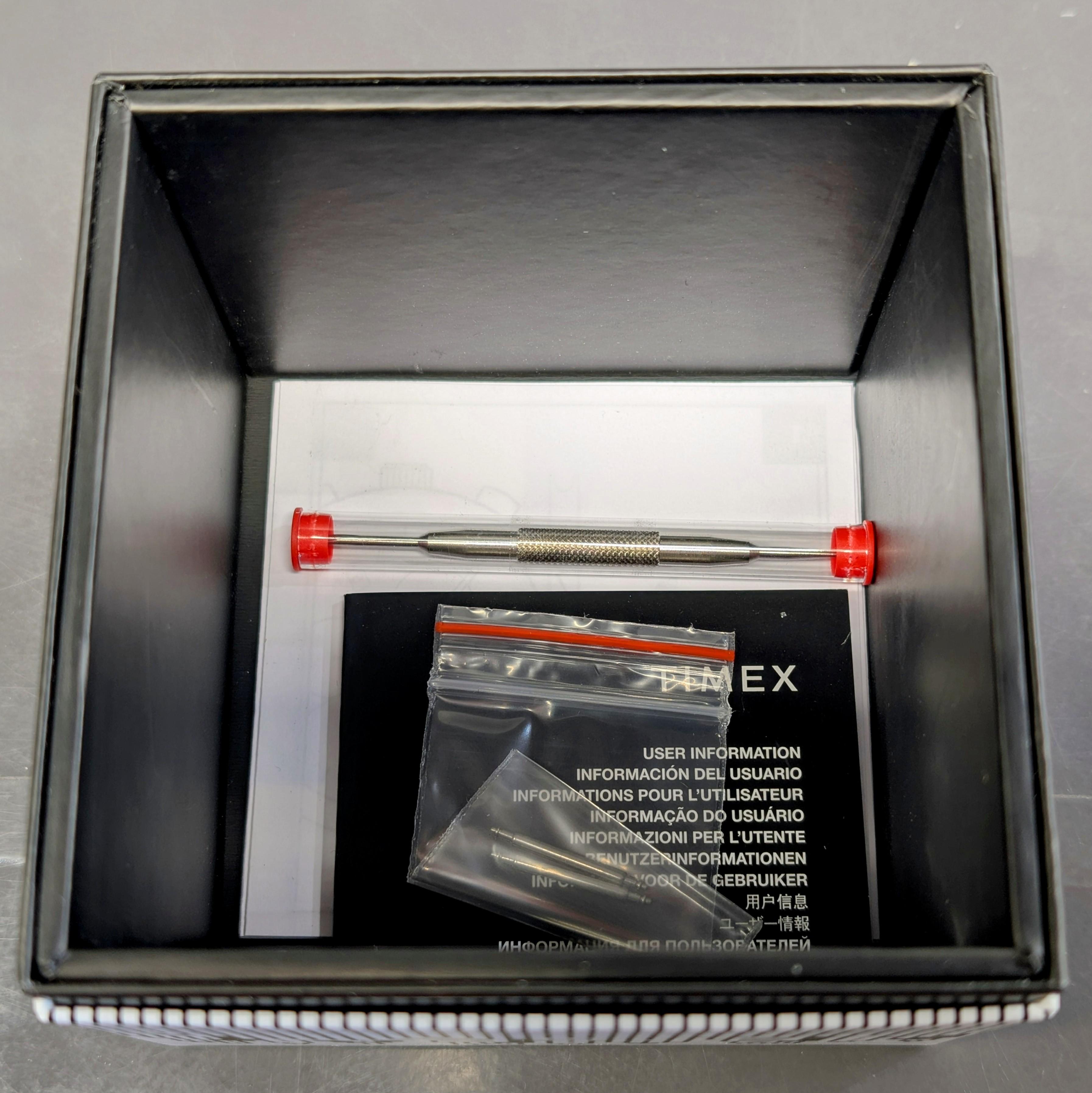 [Timex] New Yorker unboxing | Scrolller