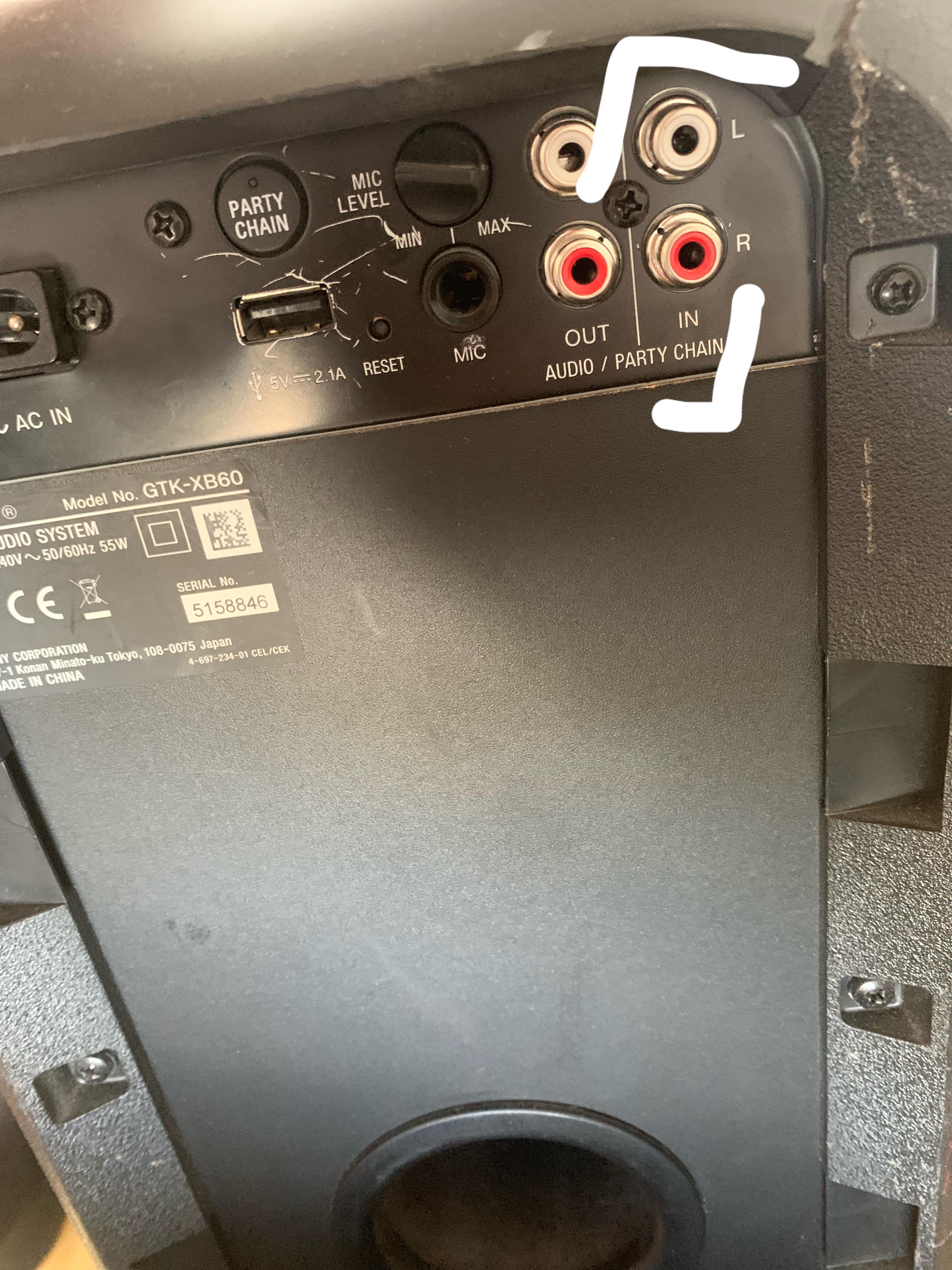 Connecting speakers | Scrolller