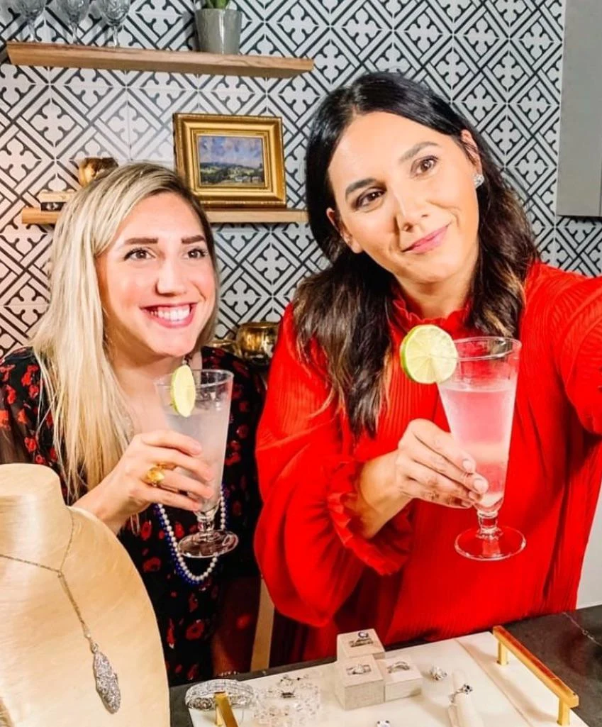 Sister Sister Scrolller