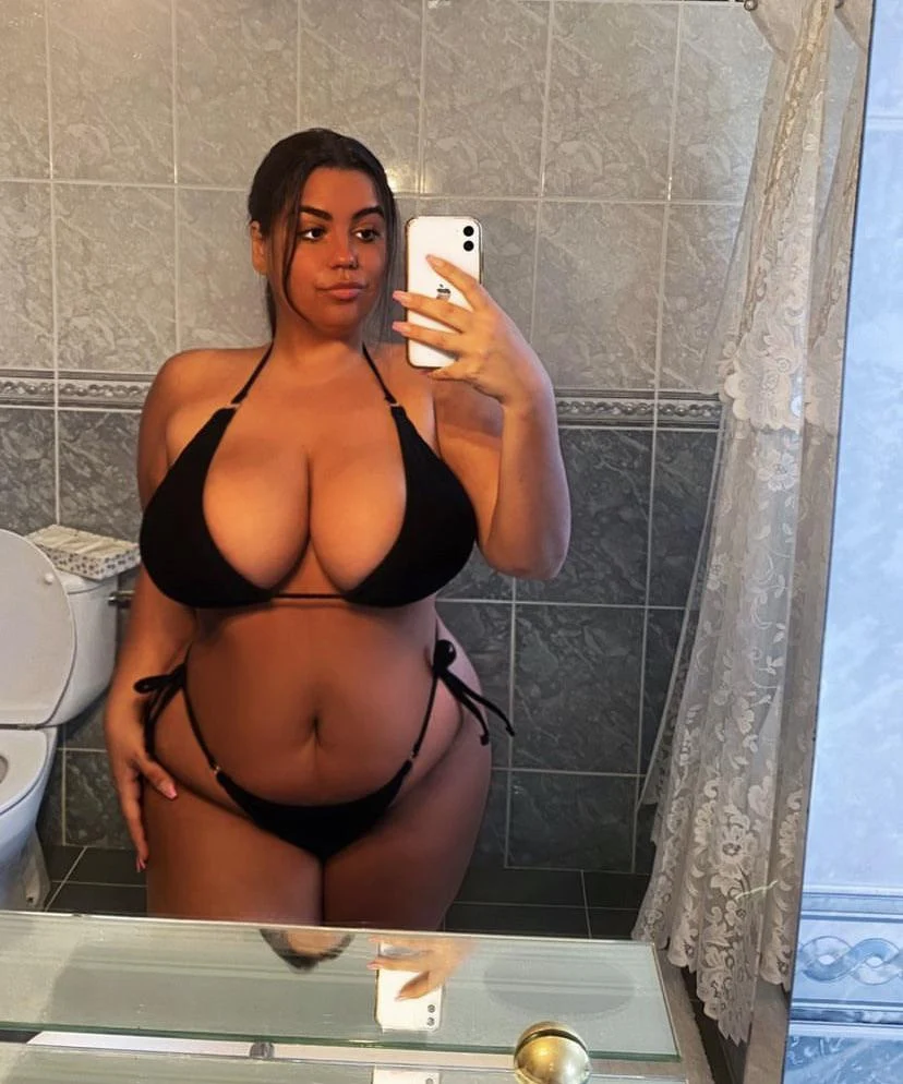 Barely contained | Scrolller