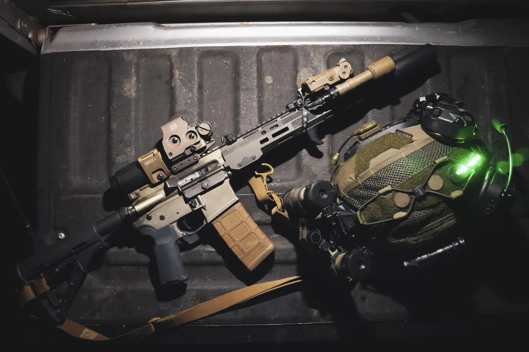 Sneaky Sneaky | Scrolller