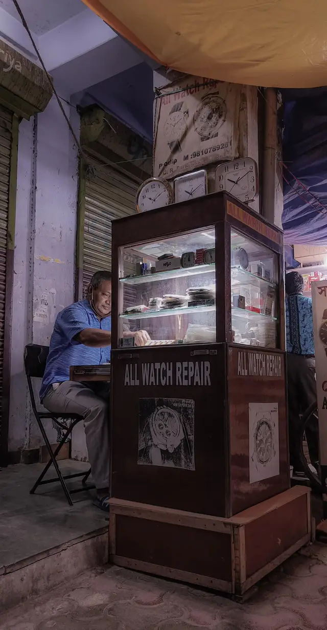 A little watch repair shop in CR Park, New Delhi | Scrolller