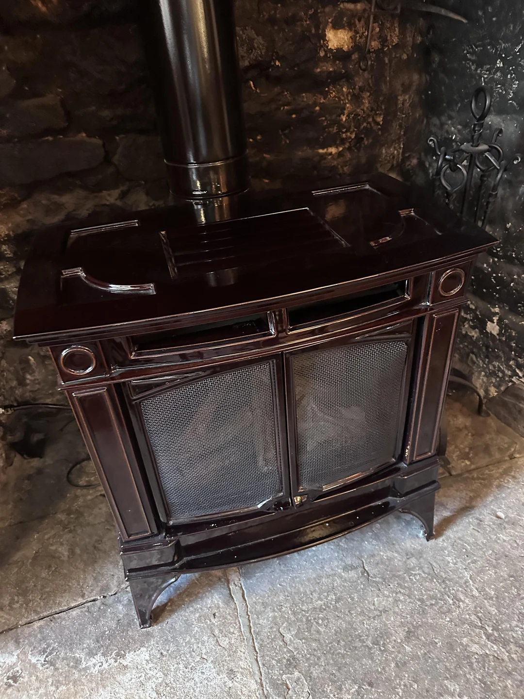 Gas stove/fireplace | Scrolller