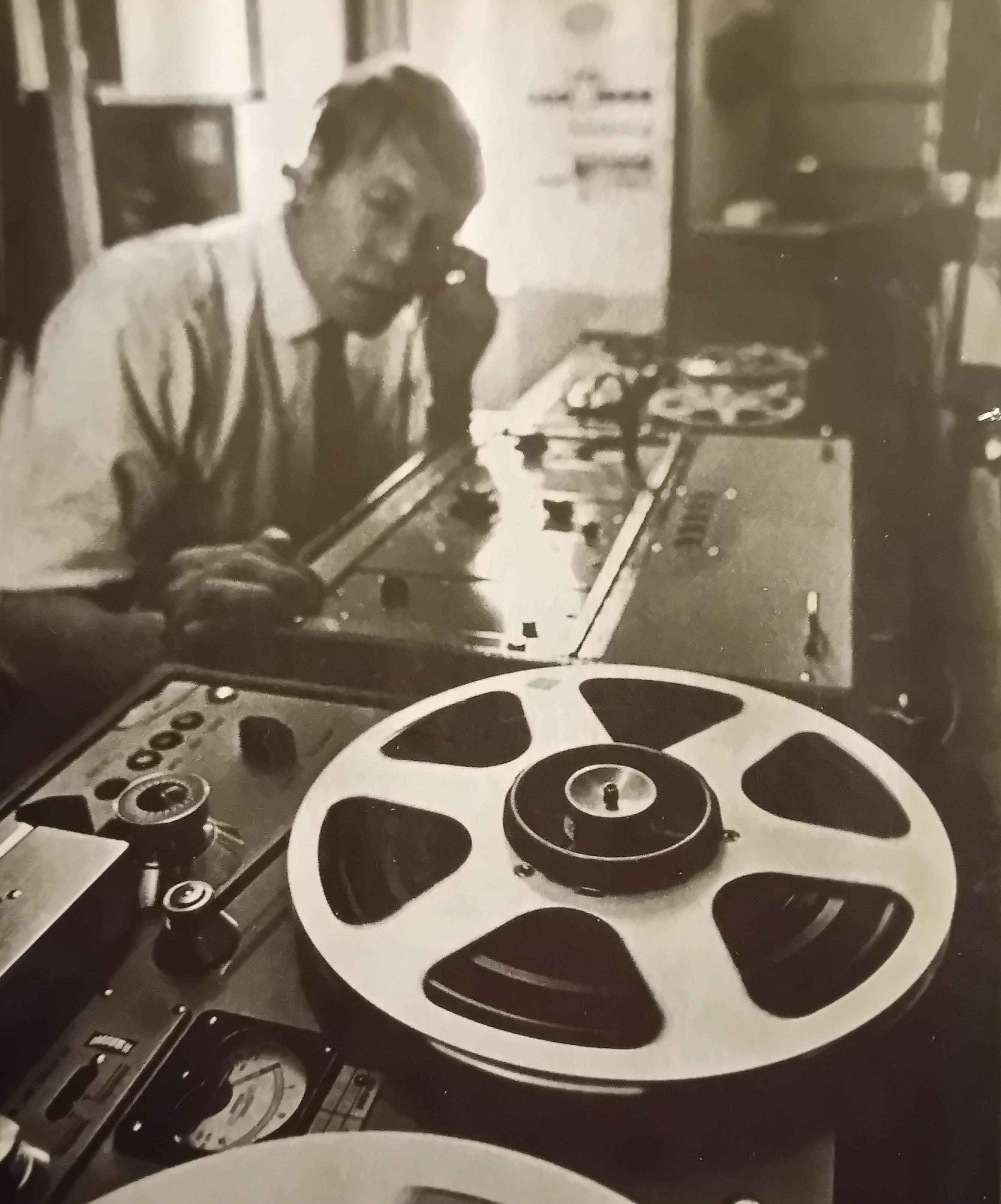 Reco(r)ding the mindworm | Scrolller