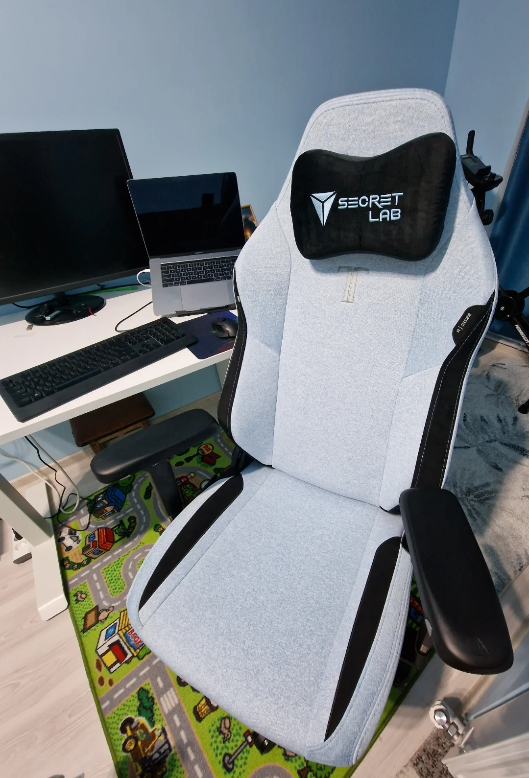 New to the #secretlab community | Scrolller