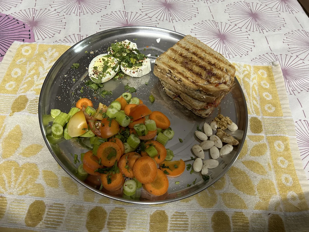 Eggs Salad Nuts and Sandwich for Dinner :) | Scrolller