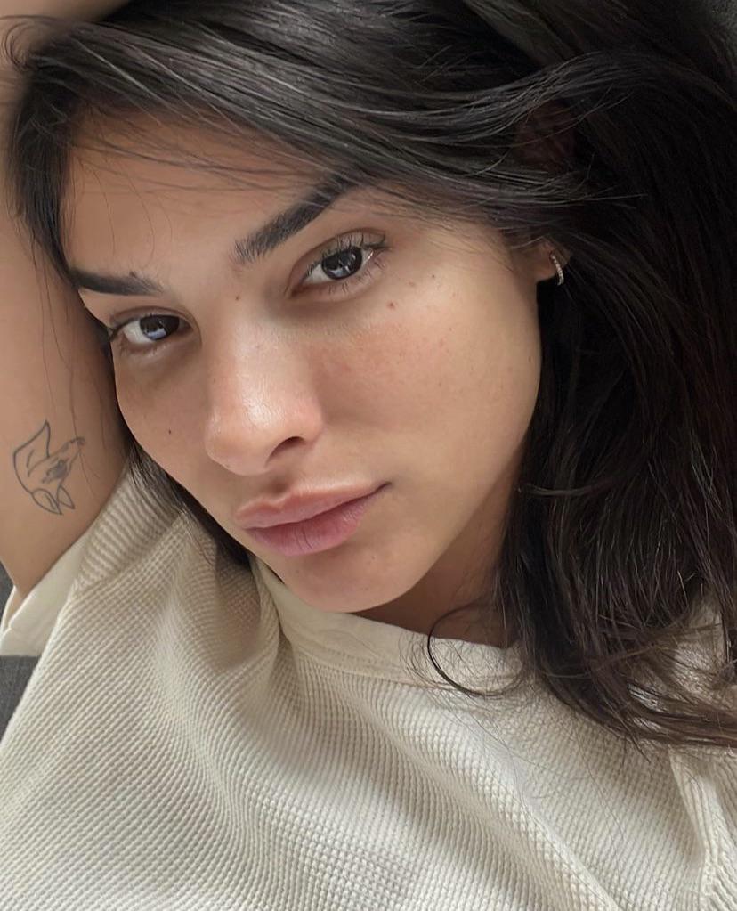 Cami Romero | Scrolller