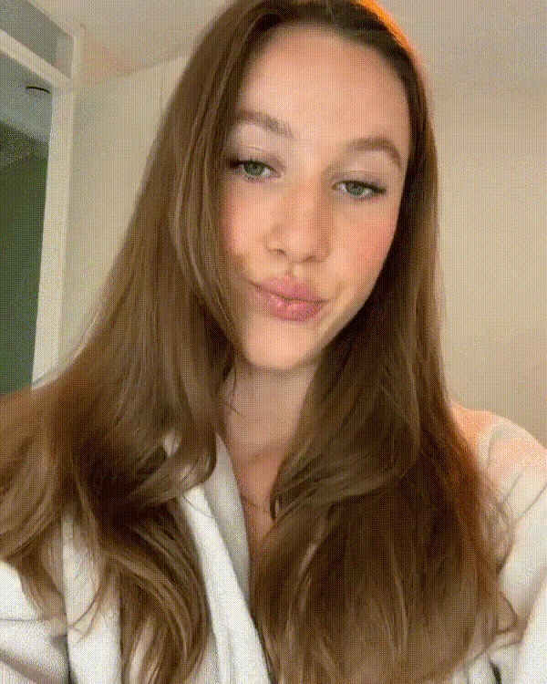 Suzanne Schulting | Scrolller