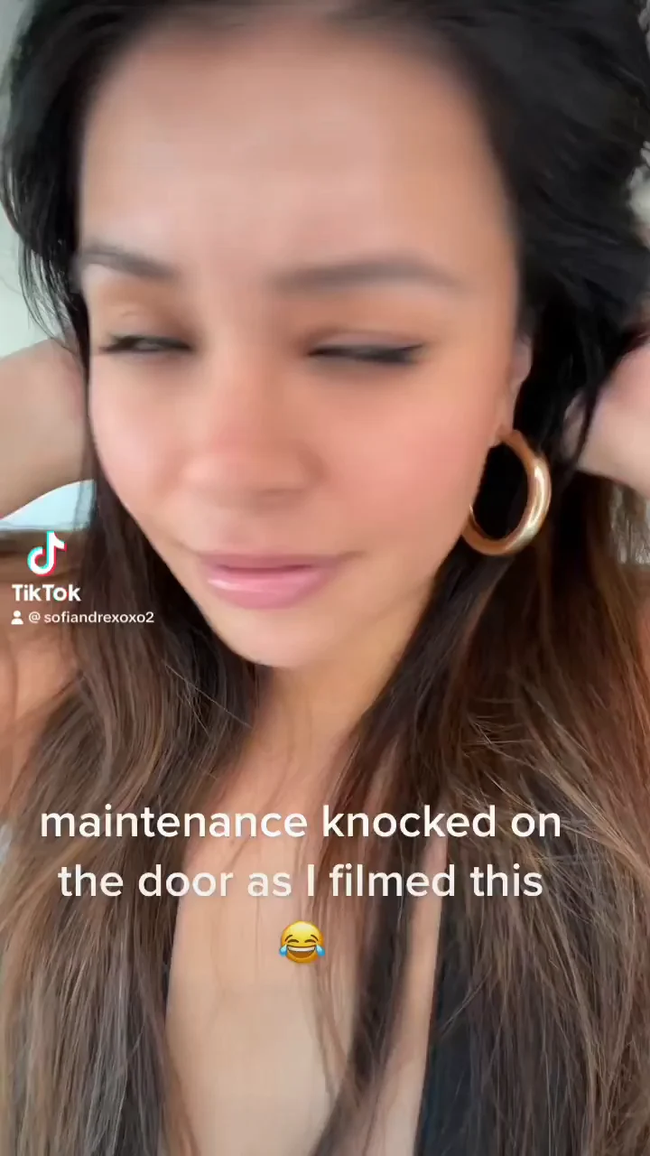 Knock knock 😈 | Scrolller