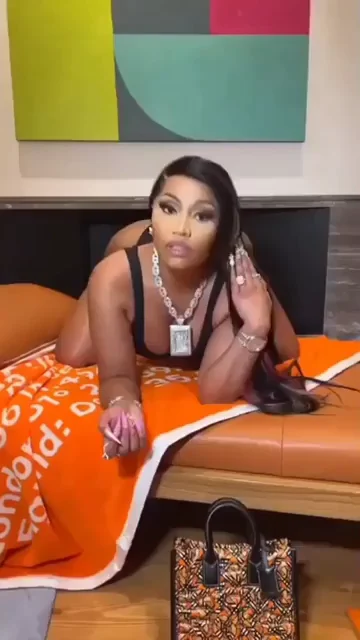 Nicki Minaj is such a tease | Scrolller