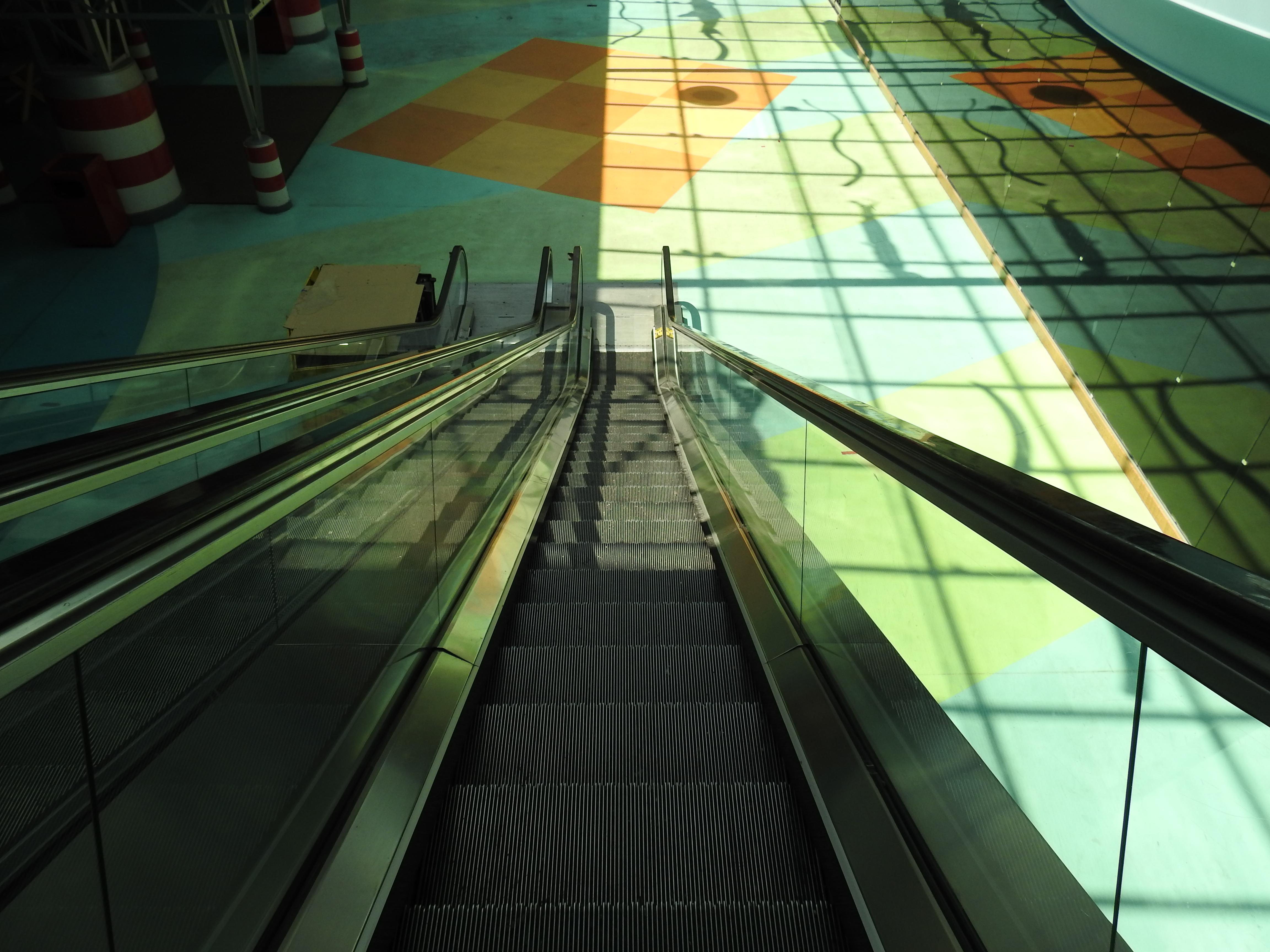 Escalators in an abandoned mall | Scrolller