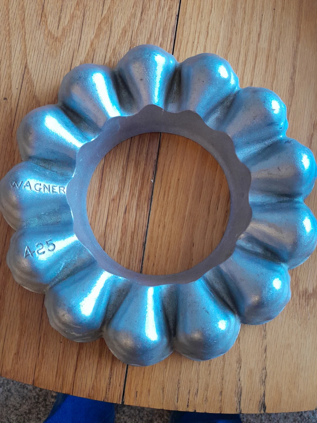 Info on Wagner jelly mold? | Scrolller