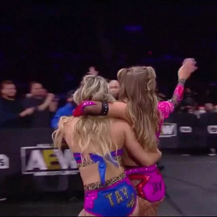 Tay Melo & Anna Jay | Scrolller