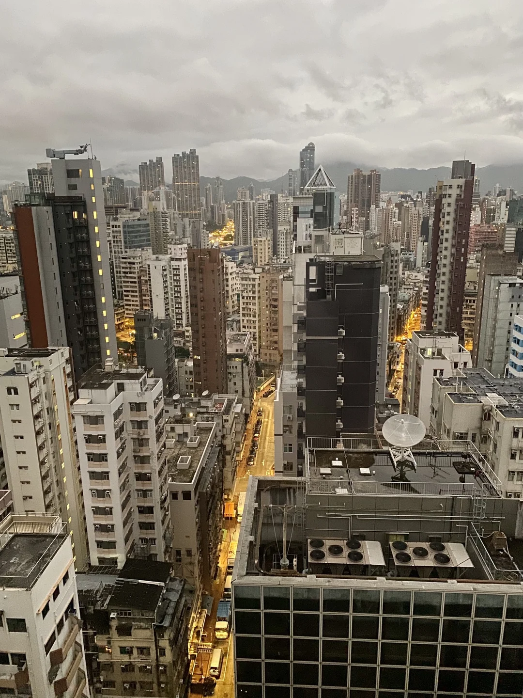 Hong Kong, a cloudy day | Scrolller