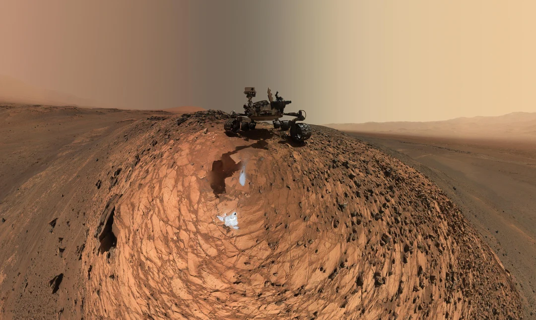 Mars rover Curiosity takes a hi-res panoramic self-portrait after drilling dime-sized sample ...