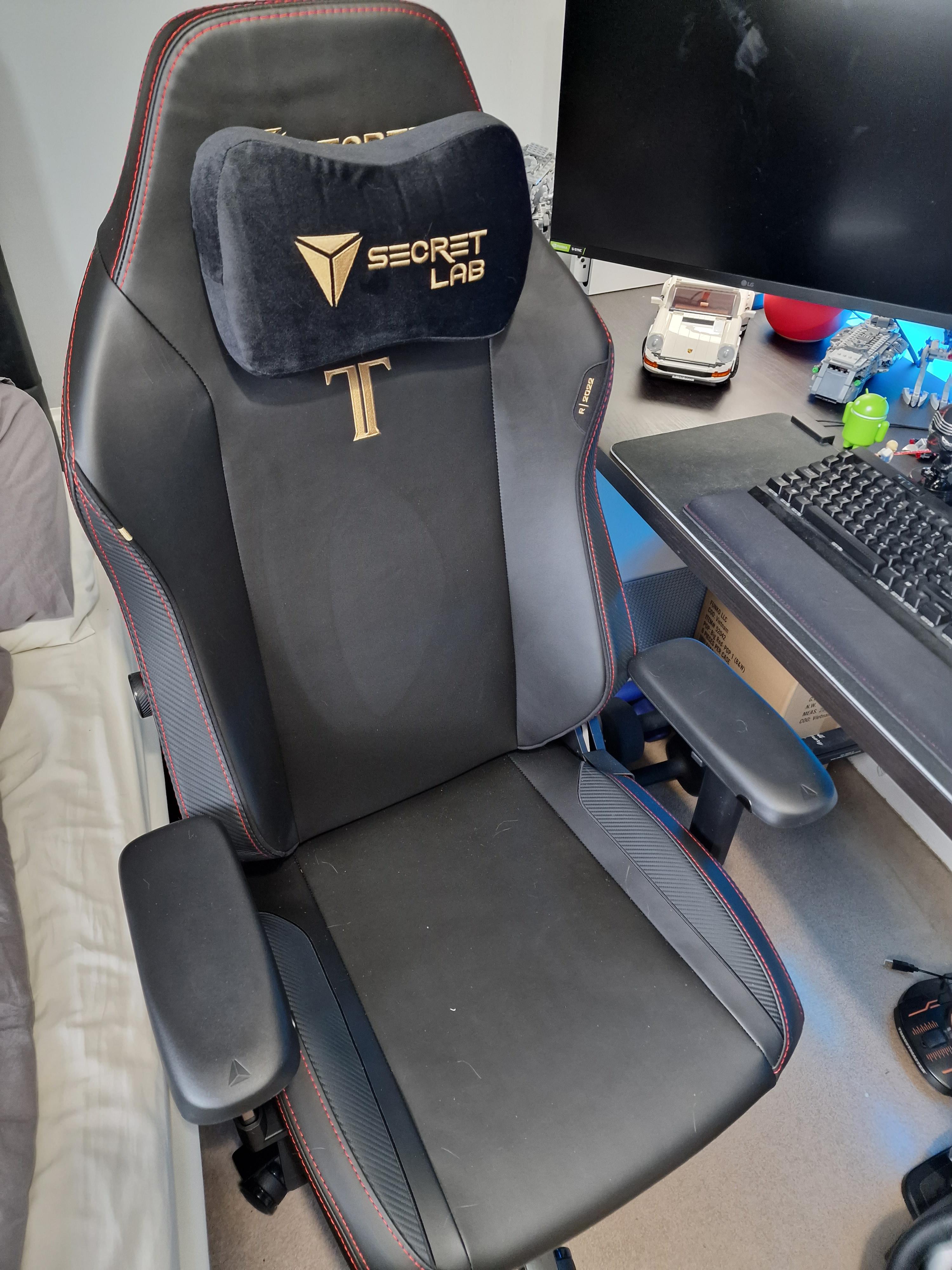 My Titan Evo Finally Came! #secretlab | Scrolller