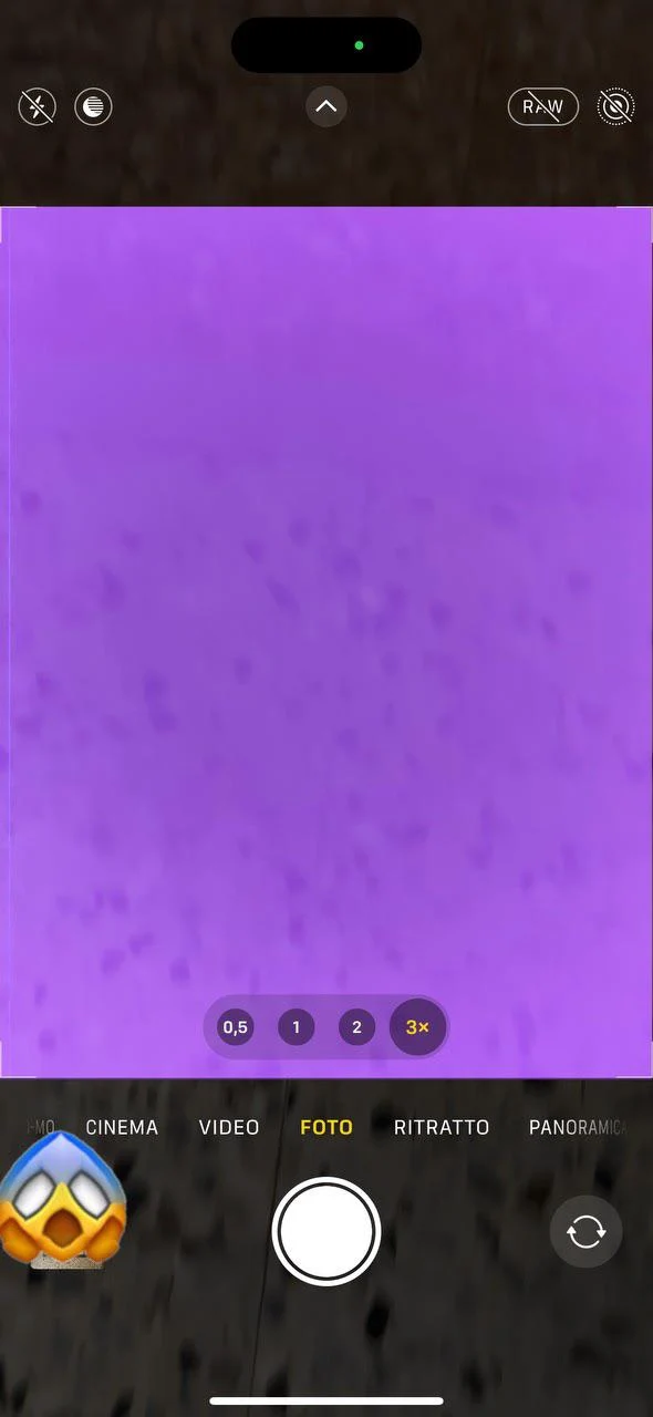 Is anyone experiencing this problem? 🤔 only with 3x zoom up does it ...