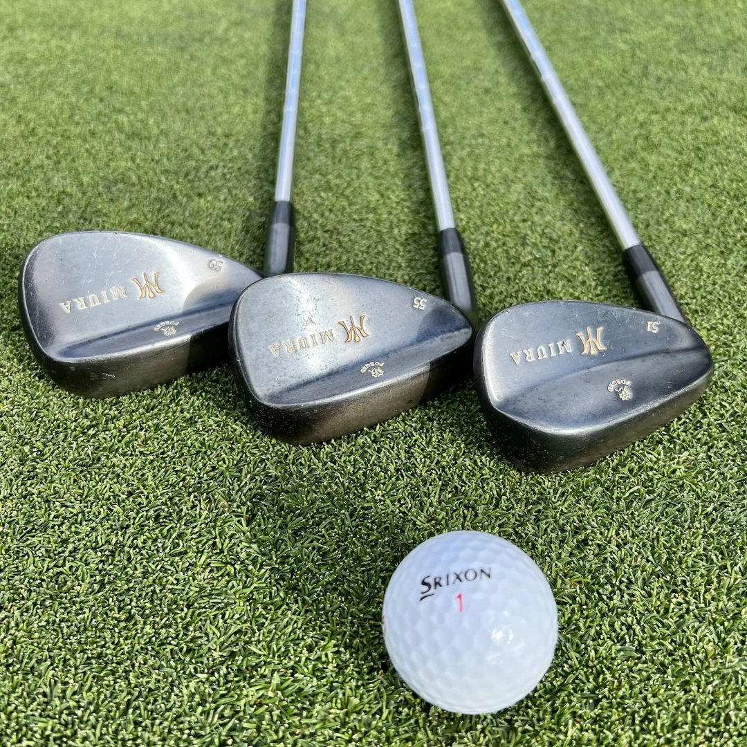 New to me Miura Tour Black Wedges 🤩 | Scrolller