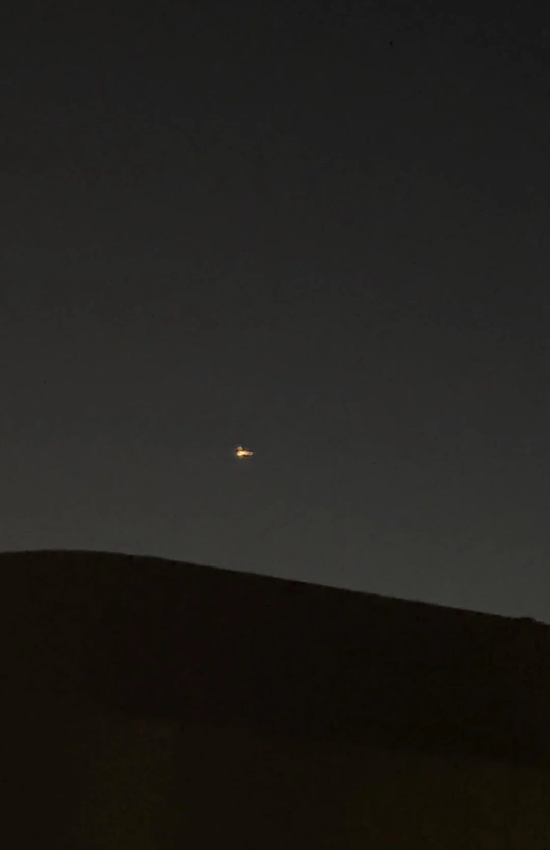 Interesting Light in Sky | Scrolller