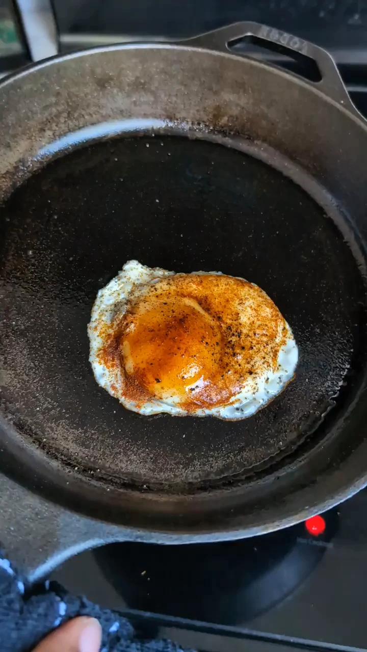 Slidey egg | Scrolller