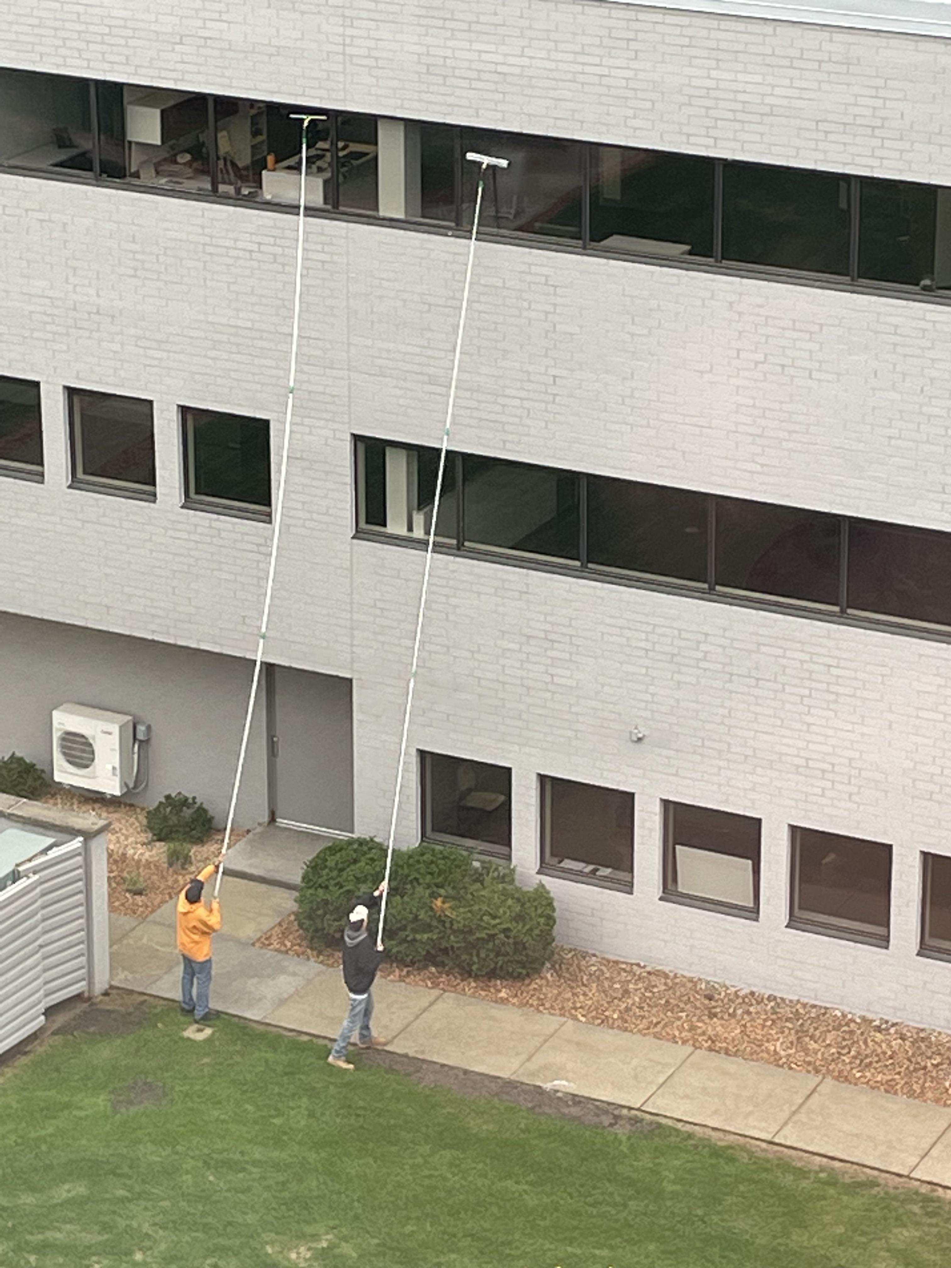 Someone is afraid of heights I think | Scrolller