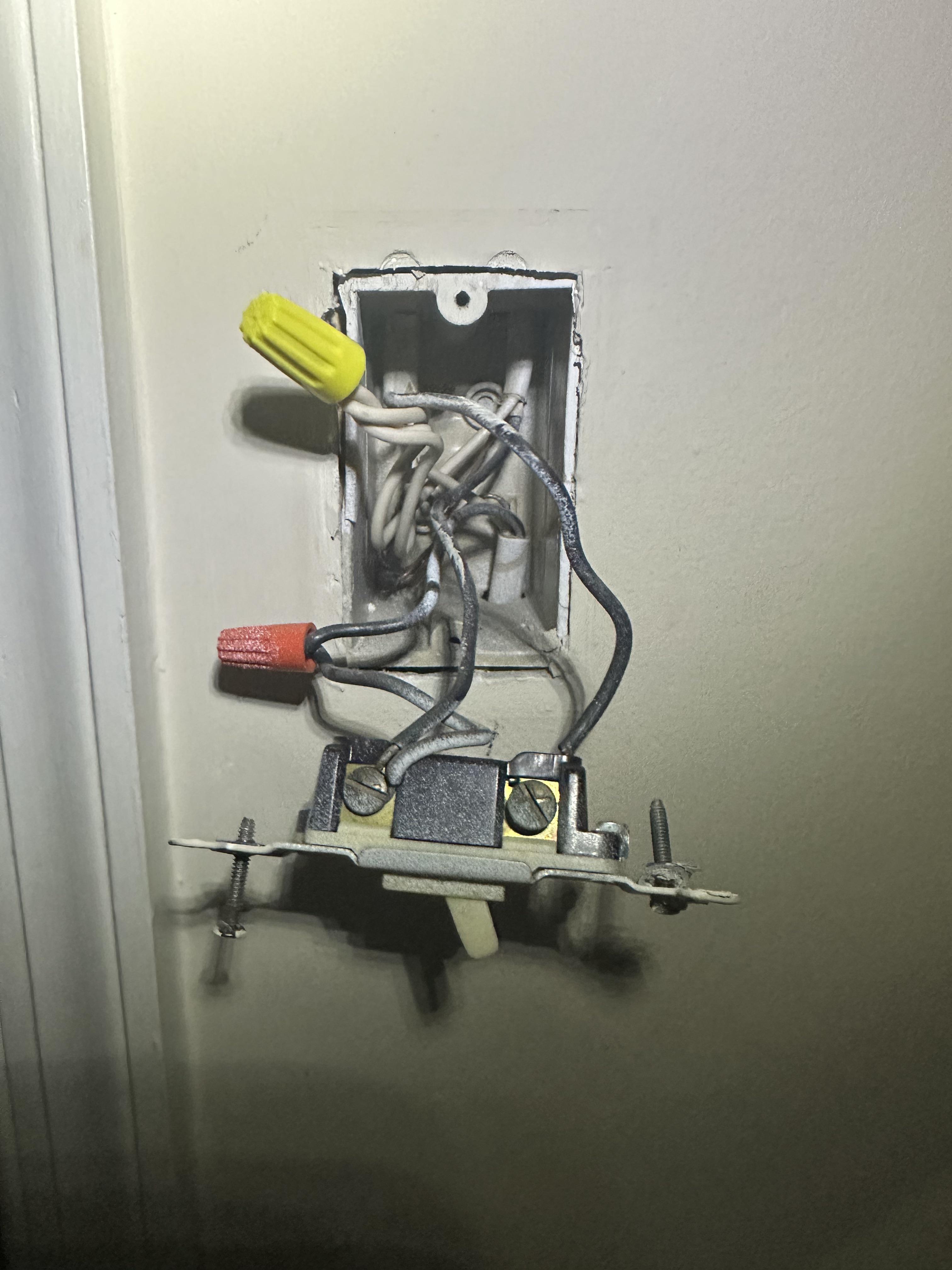 Discover more like Home: Can somebody tell me why these hots are wired like this? and Related ...