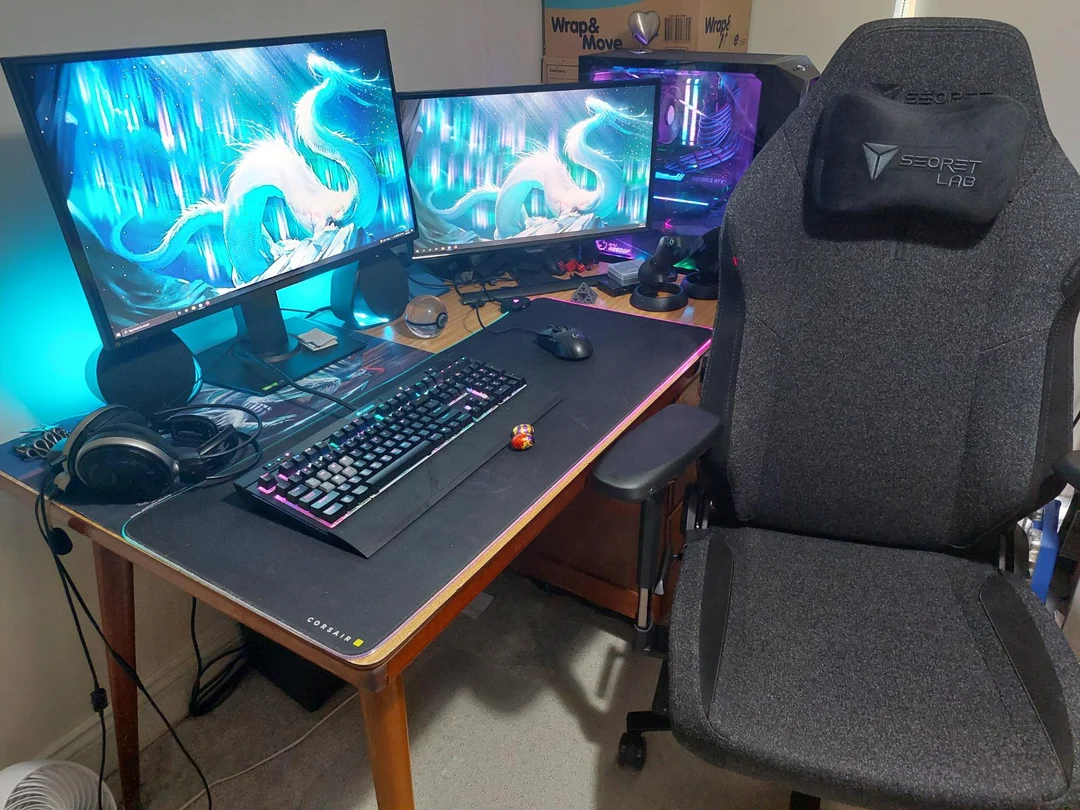Got the new Titan 2022 and love it with my setup! #Secretlab | Scrolller