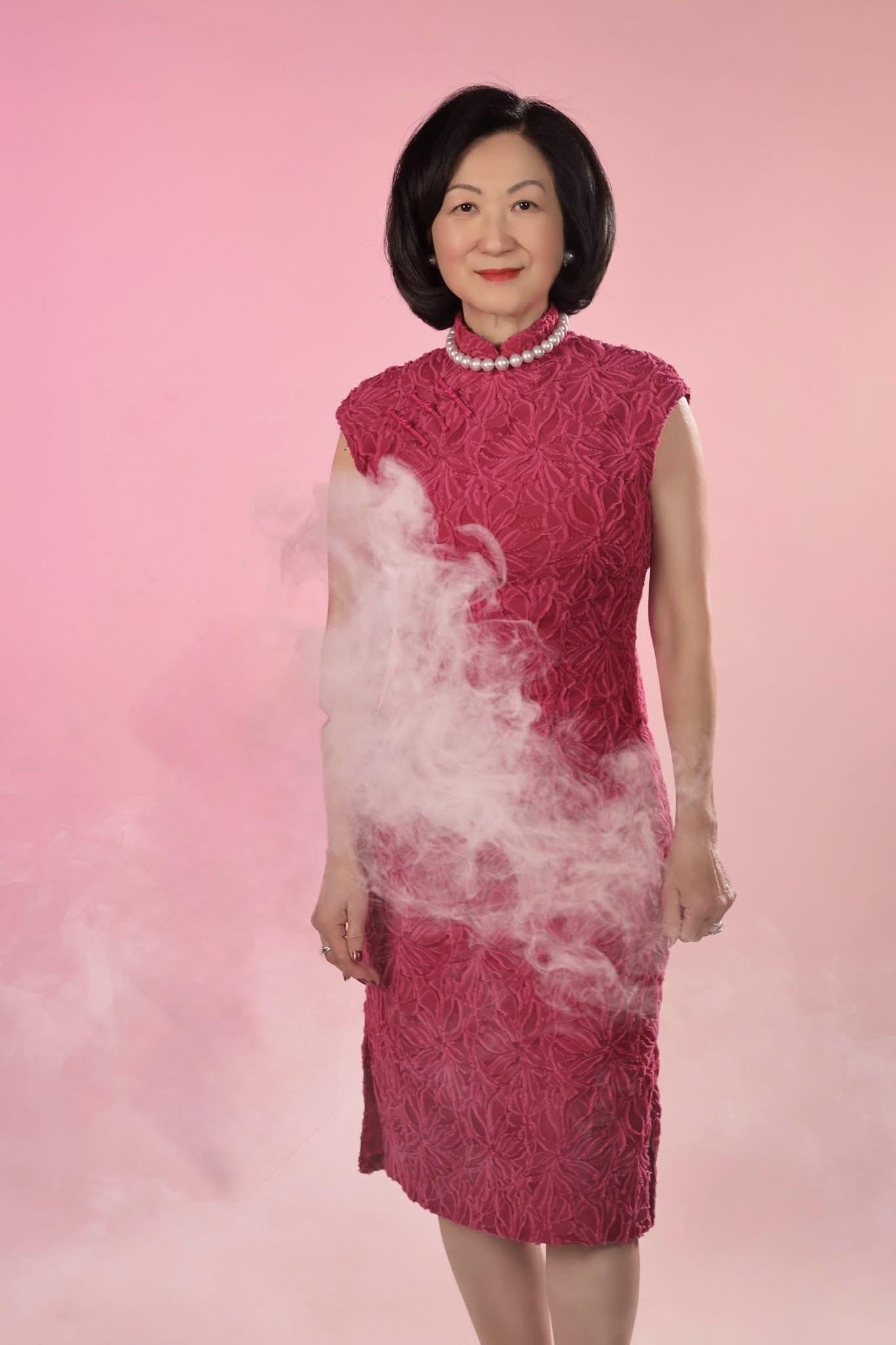 Charming lady | Scrolller