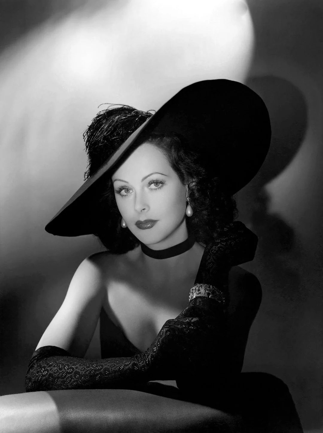 Hedy Lamarr | Scrolller