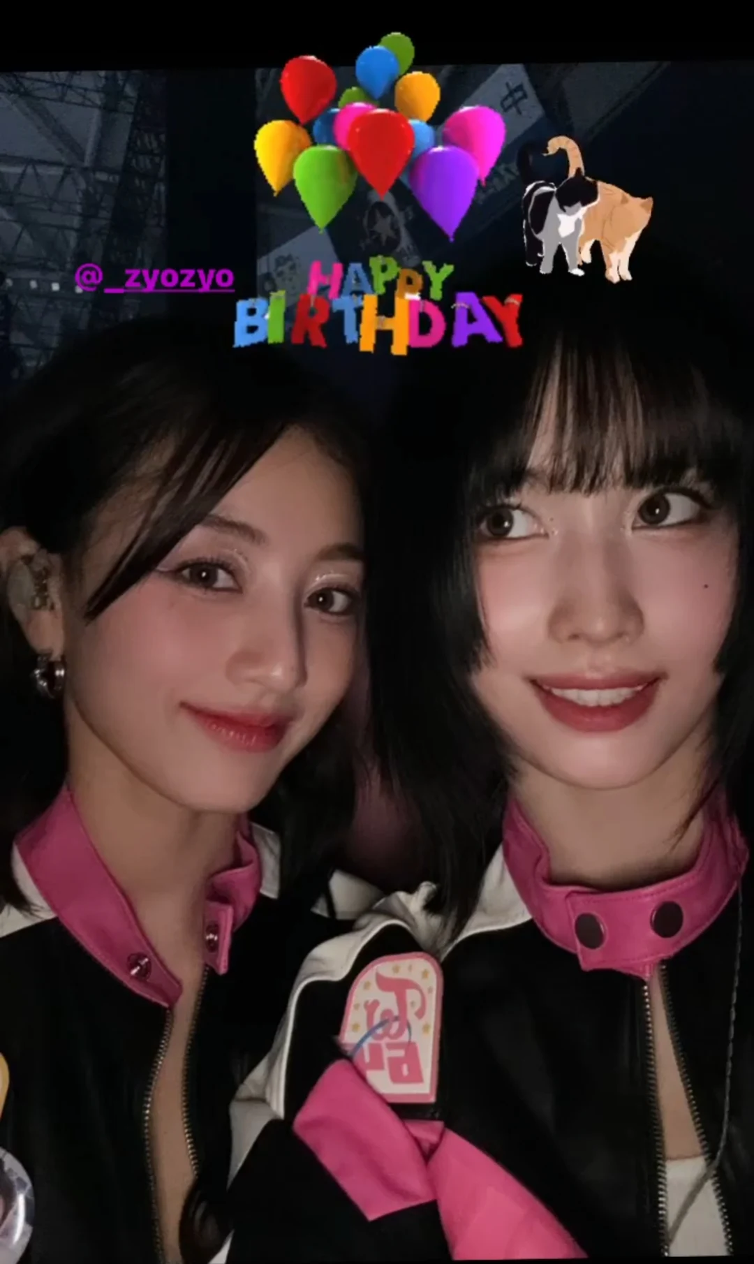 240201 Jihyo And Momo Scrolller