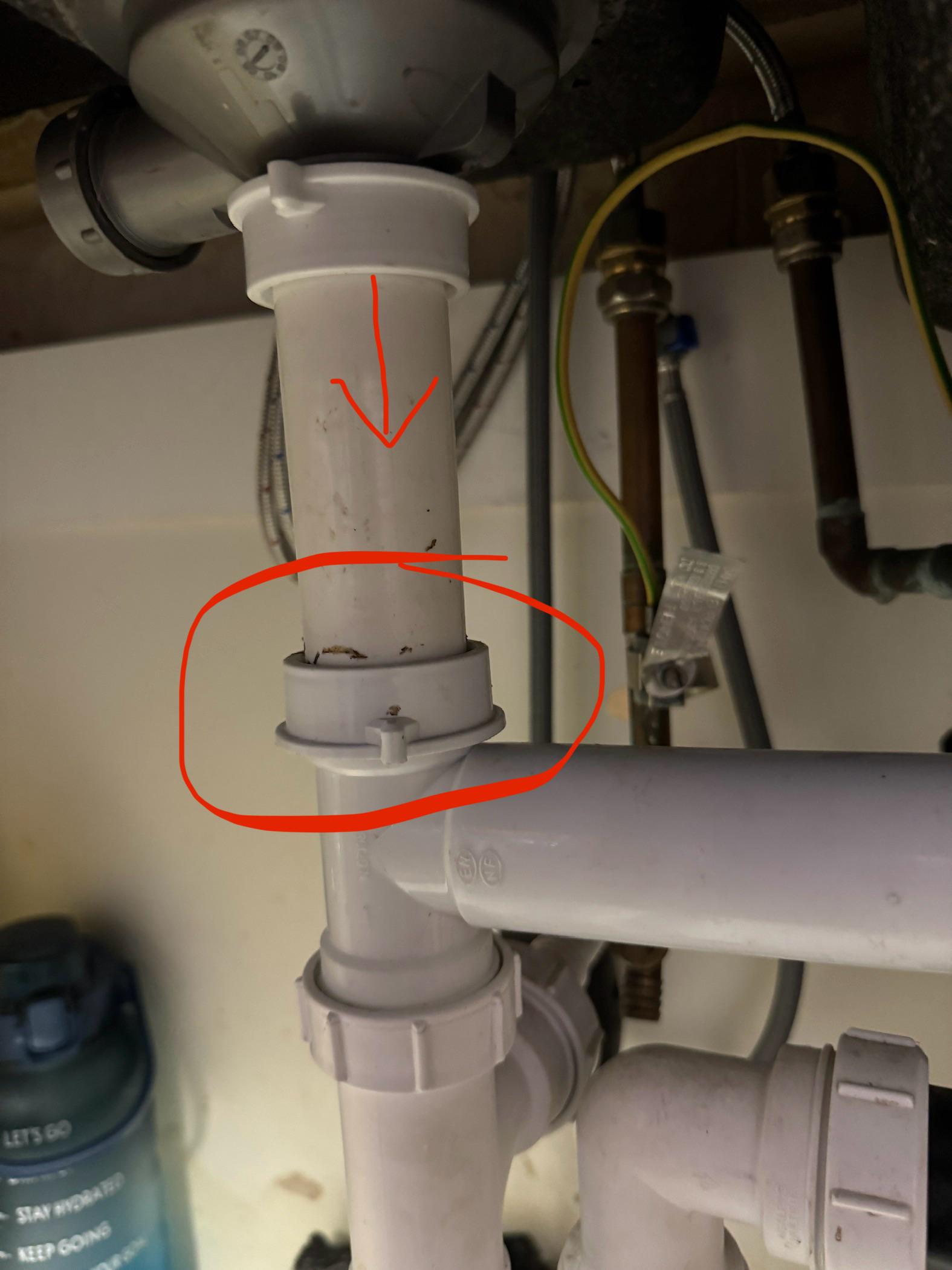 Sink pipe leaking | Scrolller