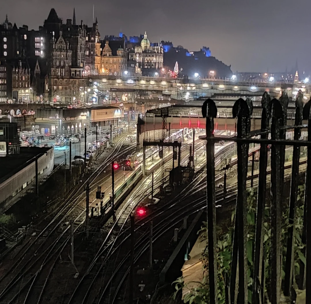 Edinburgh | Scrolller