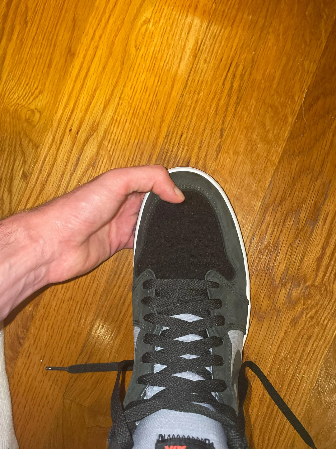 Sizing for sneakers? | Scrolller