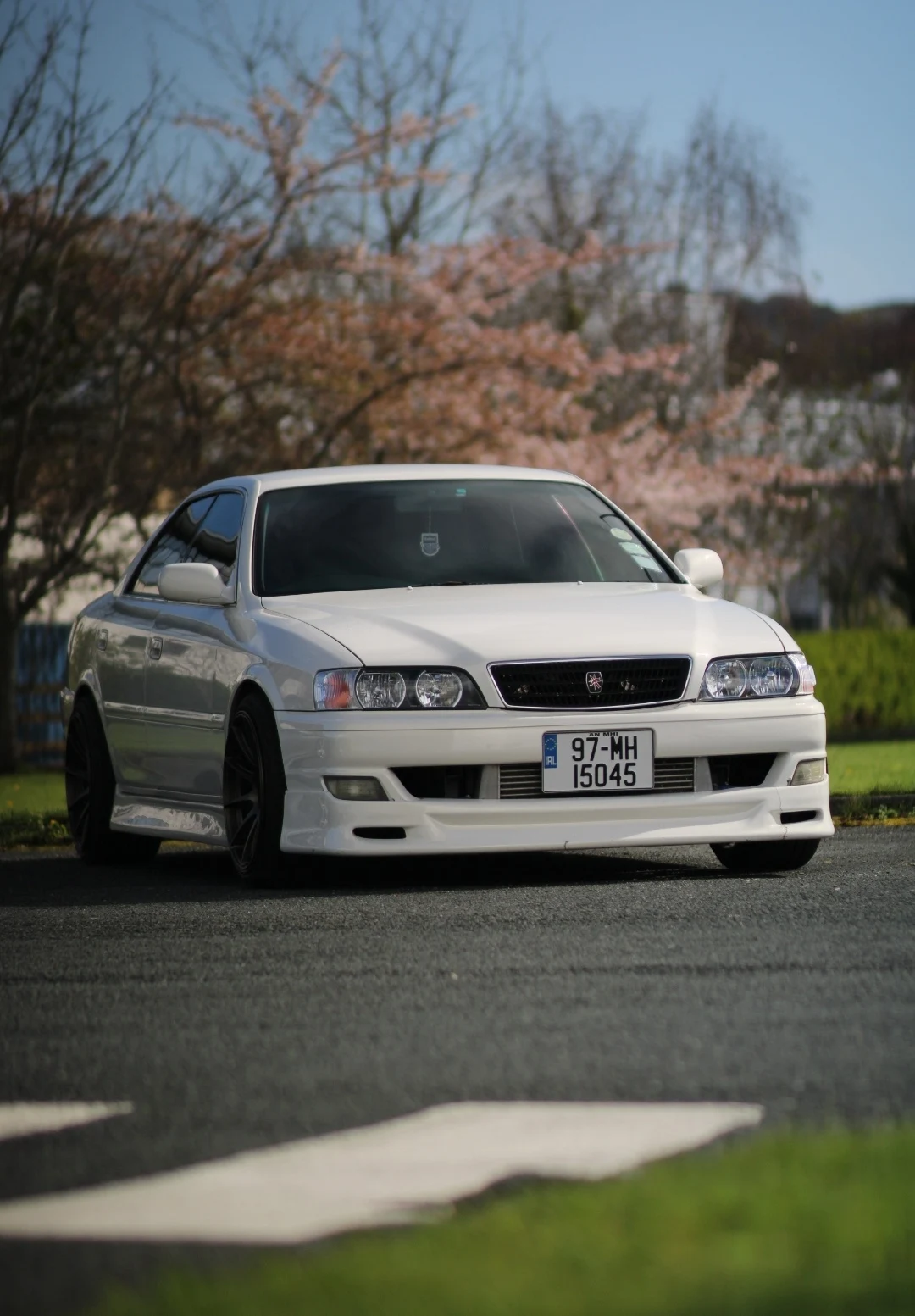 Samyang MF 85mm f1.4 mk2 having really weird gradient on one half of ...