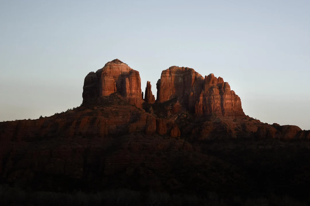 [OC] The last bit of sun touching the red rocks of Sedona, AZ [5103 x 3391] | Scrolller