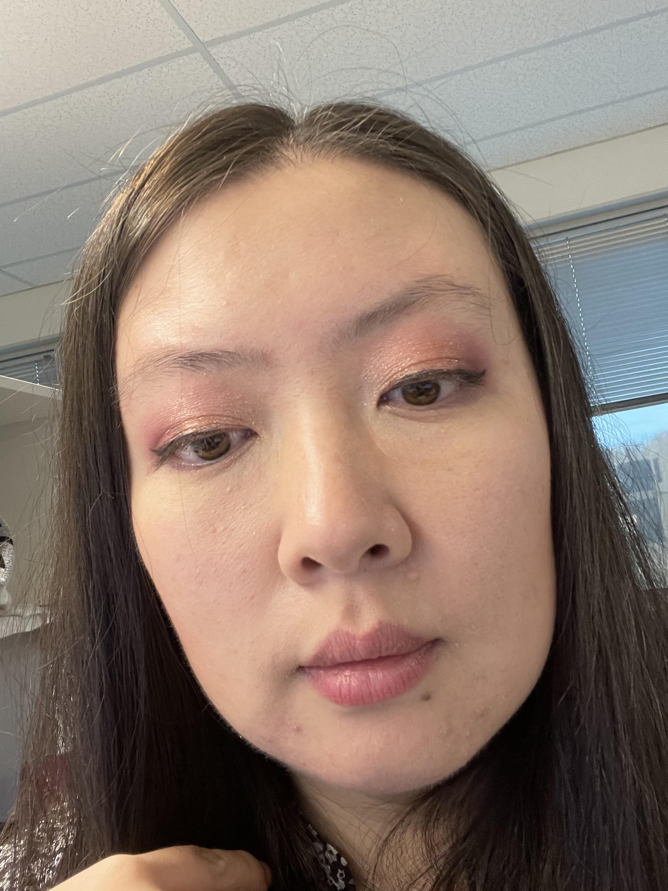 Help with makeup | Scrolller