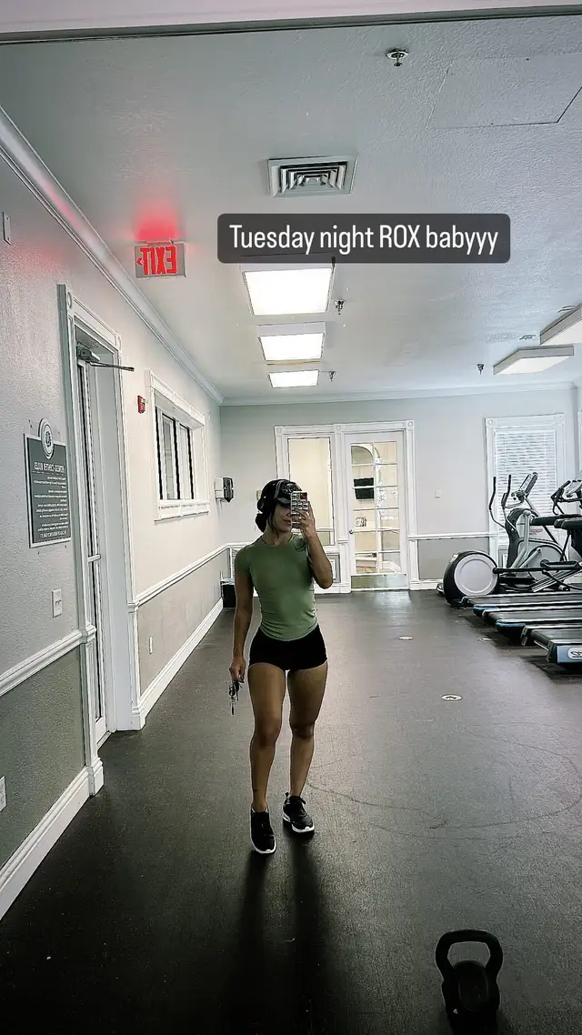 Roxanne Perez | Scrolller